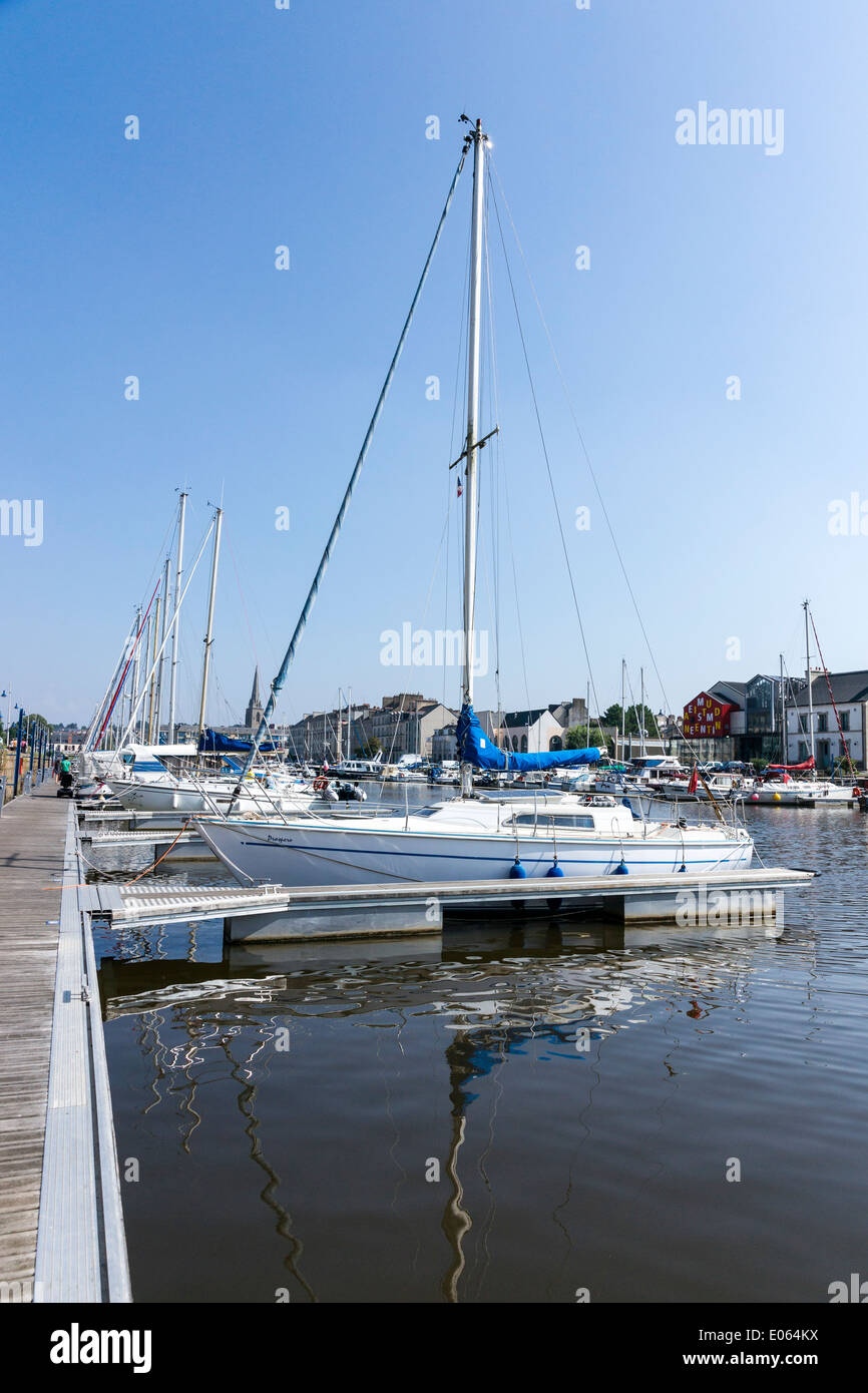 A Prospect 900 made by Ridgeway Marine in 1976, hull number 9. Now on ...