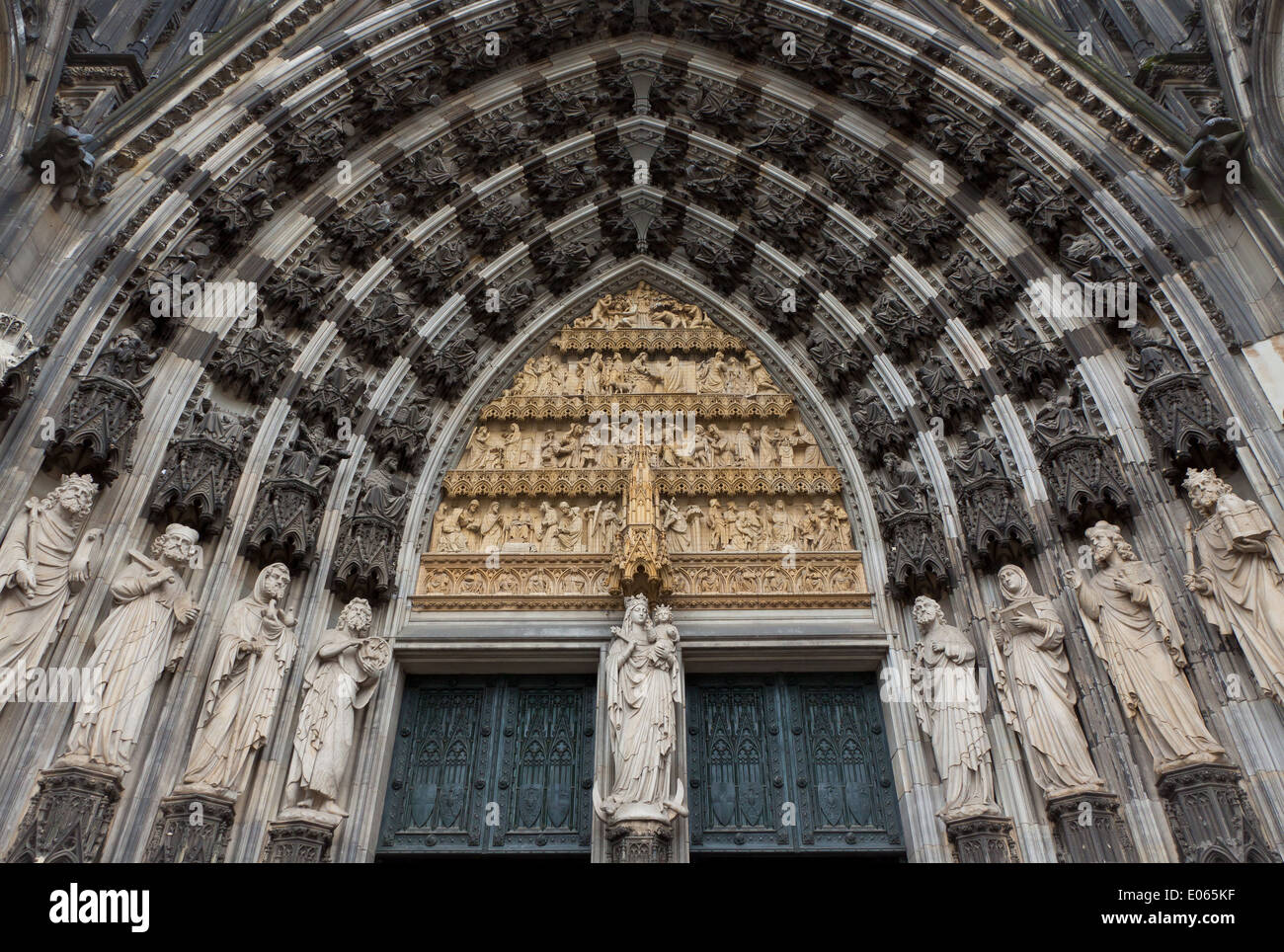 Details of stone figures on the facade of Cologne cathedral, Germany ...