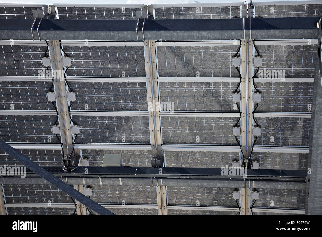 Back solar panel hi-res stock photography and images - Alamy