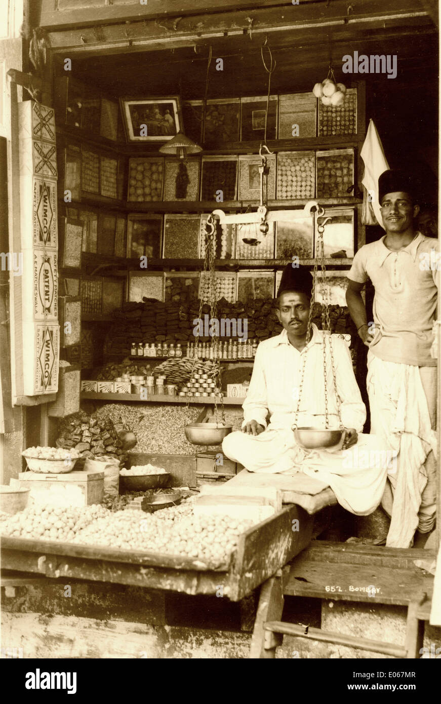 Street scene india 1930s hi-res stock photography and images - Alamy