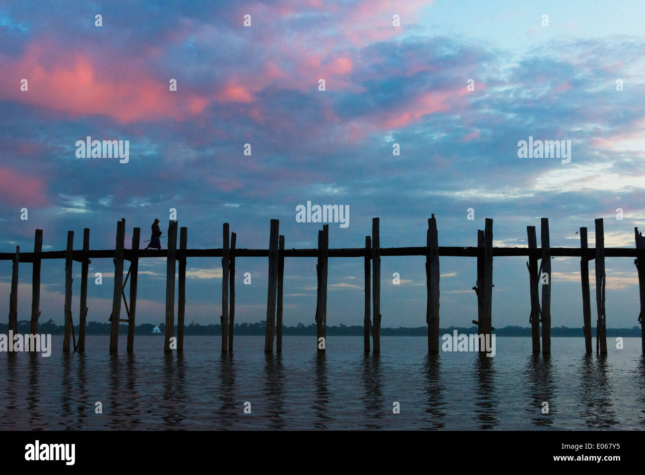 Myanmar teak bridge at sunset hi-res stock photography and images - Alamy