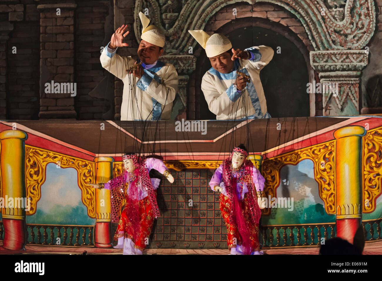 Puppet show, Bagan, Myanmar Stock Photo: 68980288 - Alamy