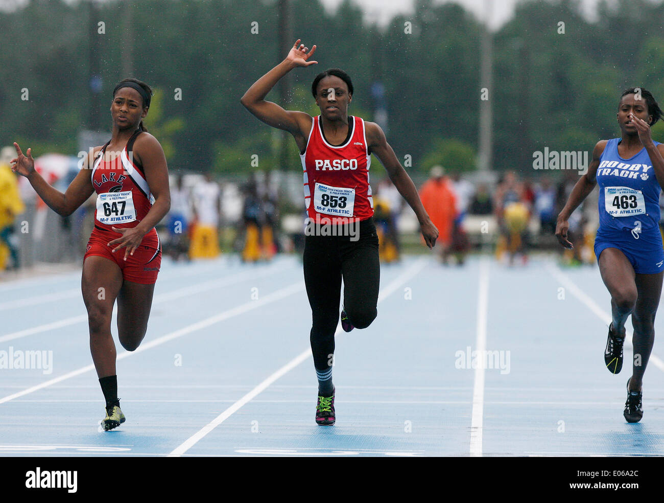 200 meter run hi-res stock photography and images - Alamy