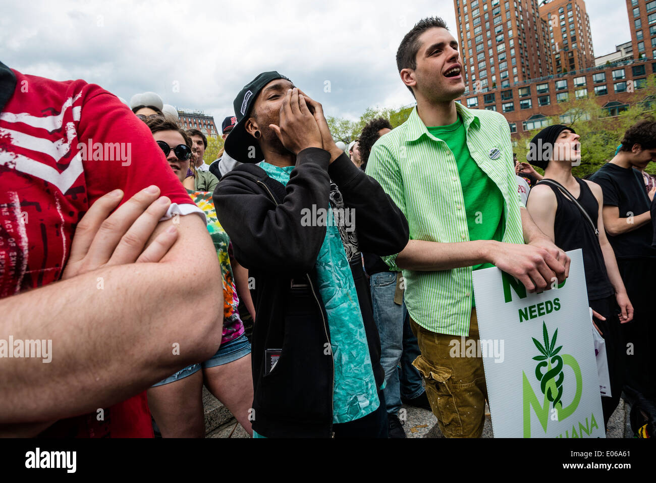 New York, NY - Marijuana advocates celebrate the legalization of ...
