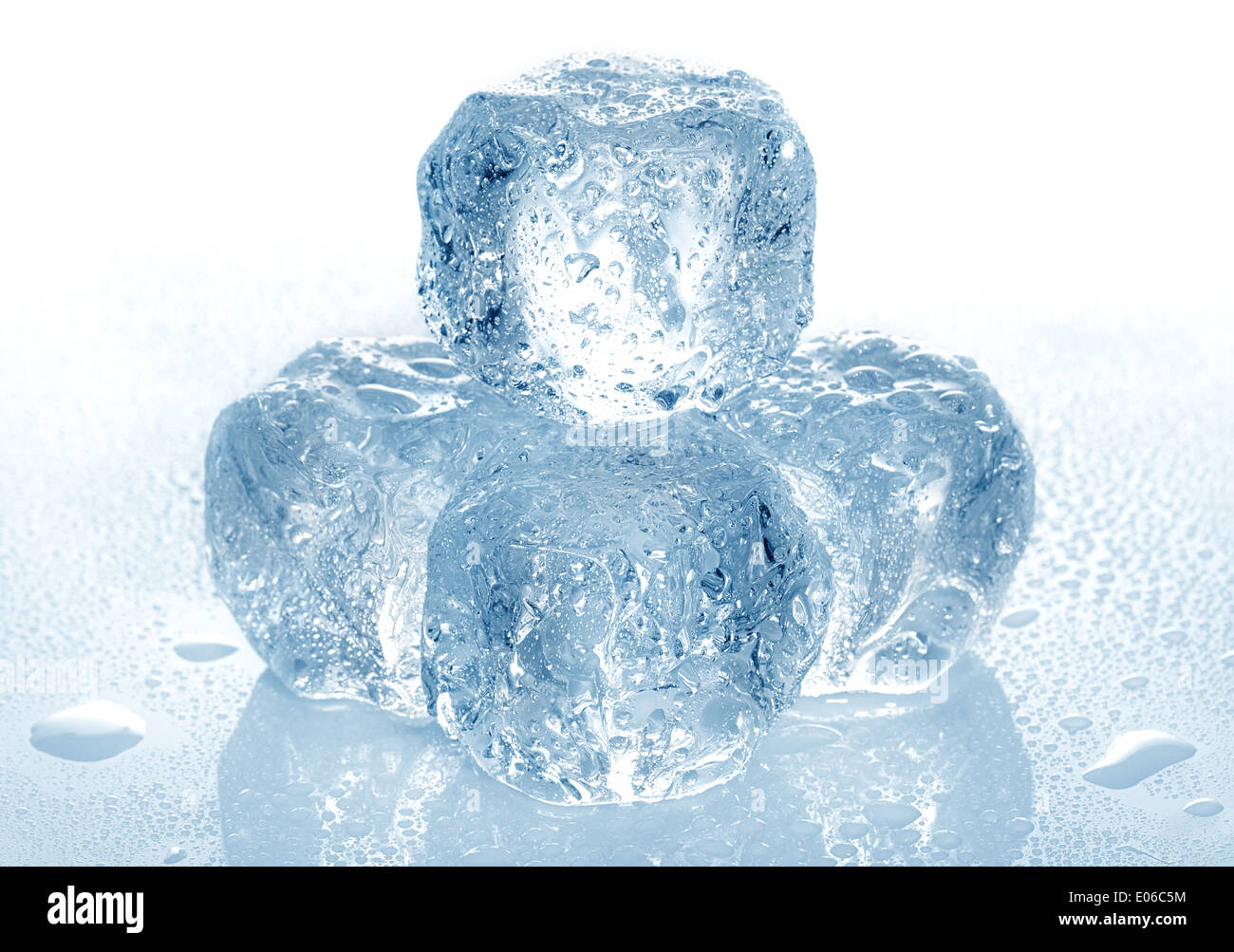 Solid cube and transparent cube hi-res stock photography and images - Alamy