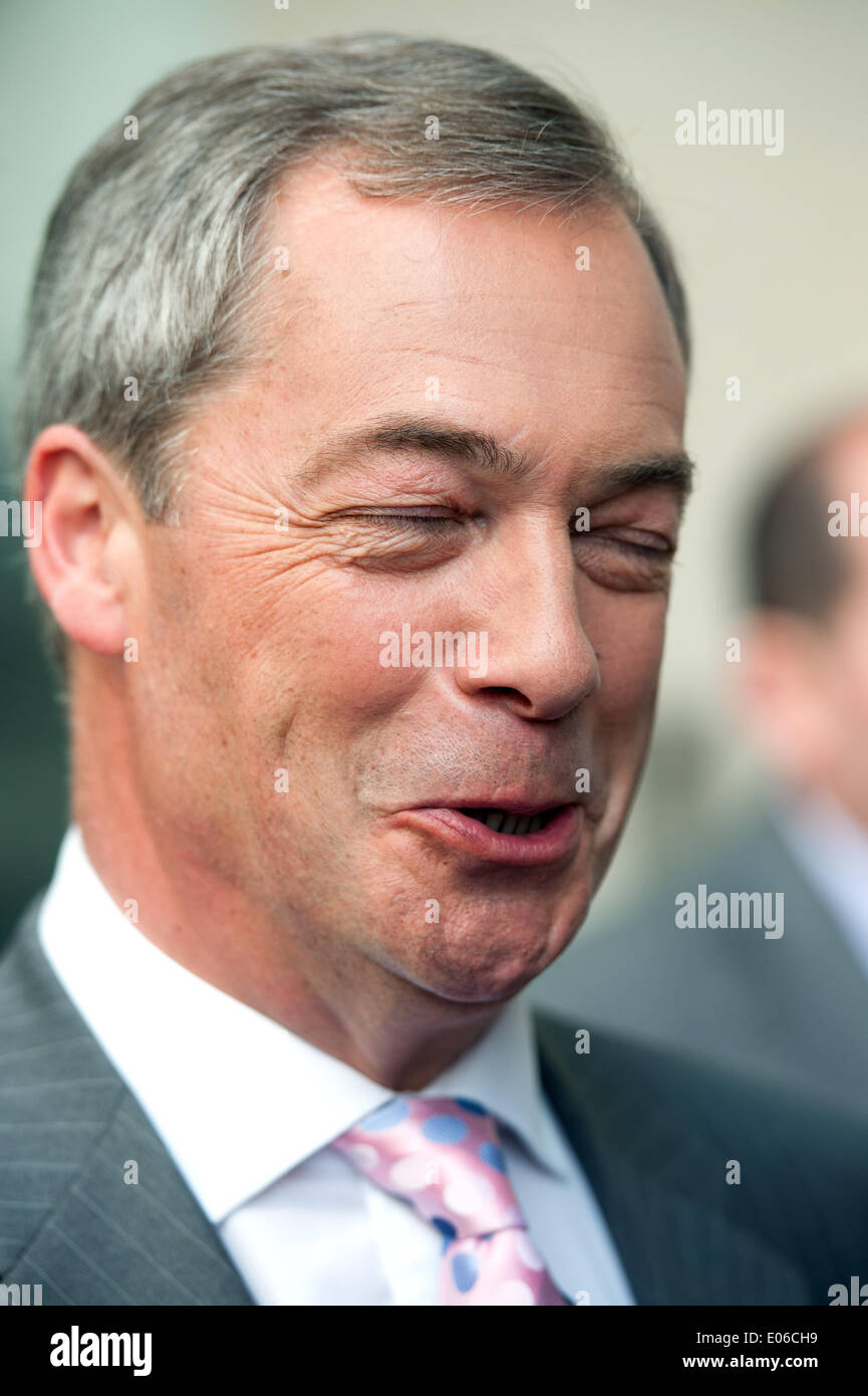 Nigel farage funny hi-res stock photography and images - Alamy