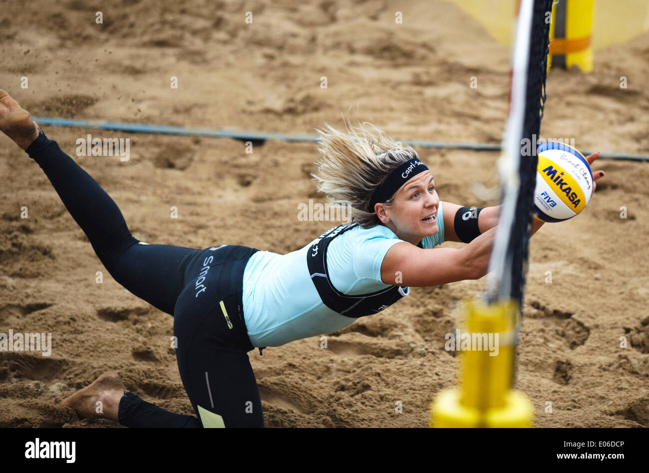 Beach volleyball world tour hi-res stock photography and images - Alamy