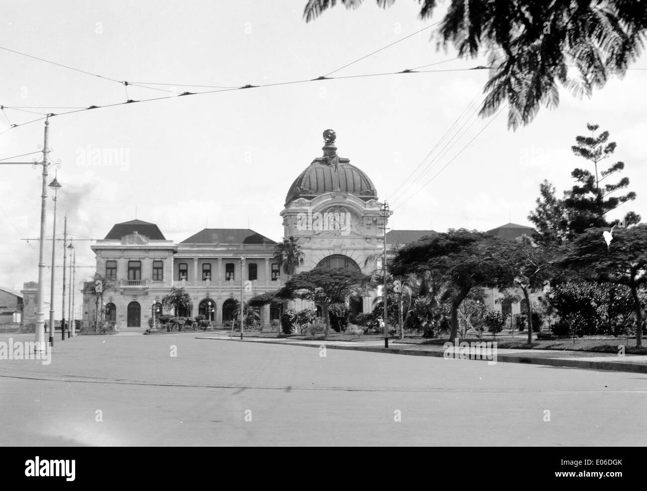 Maputo street scene hi-res stock photography and images - Alamy