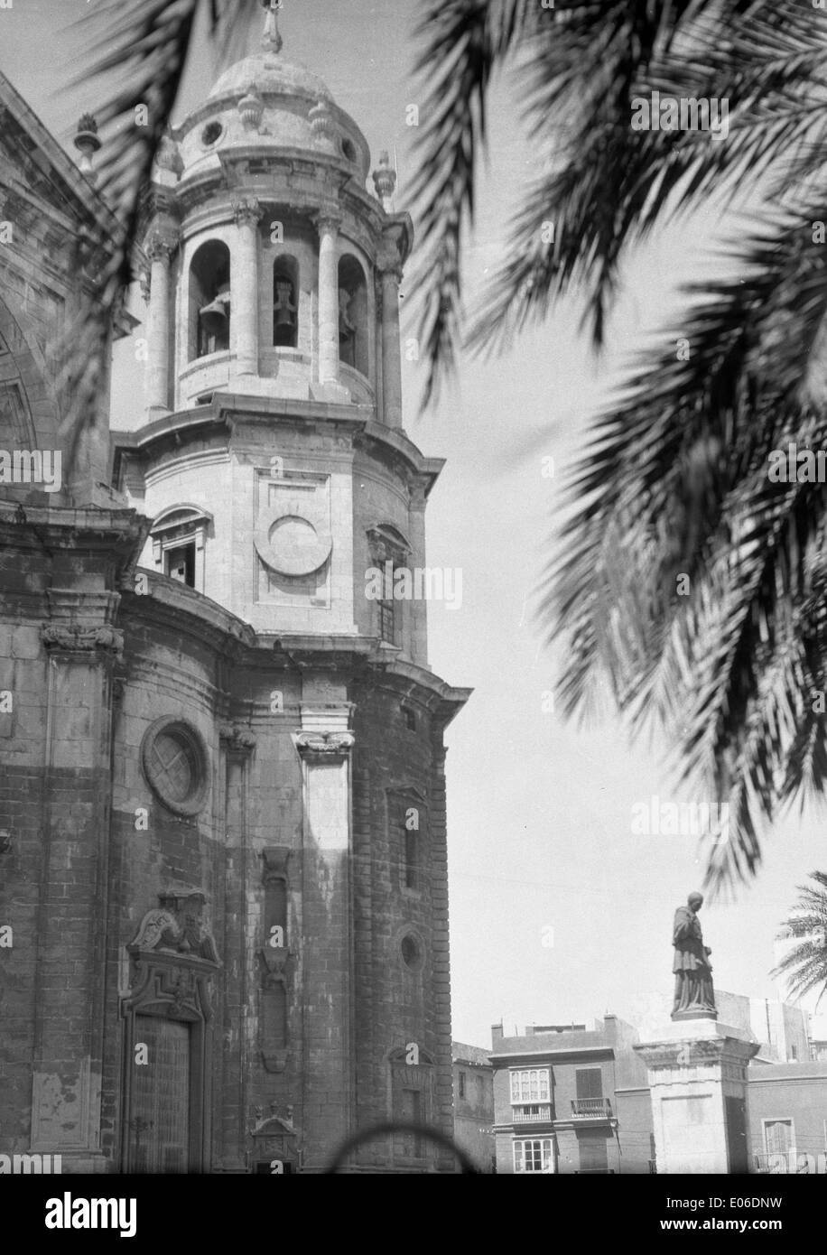 Seville street scene Black and White Stock Photos & Images - Alamy