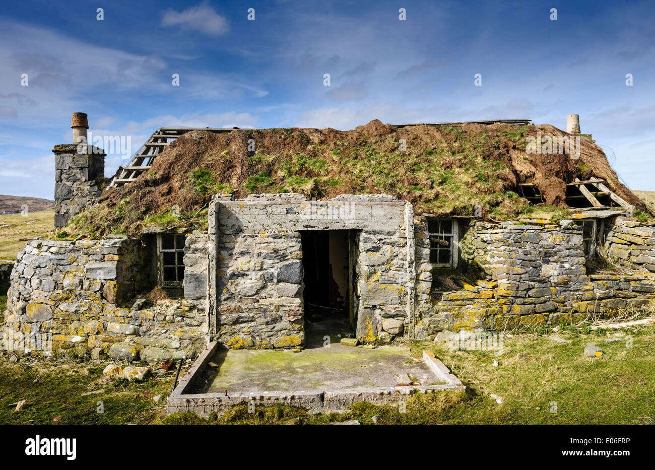 Black houses and hebrides hi-res stock photography and images - Alamy