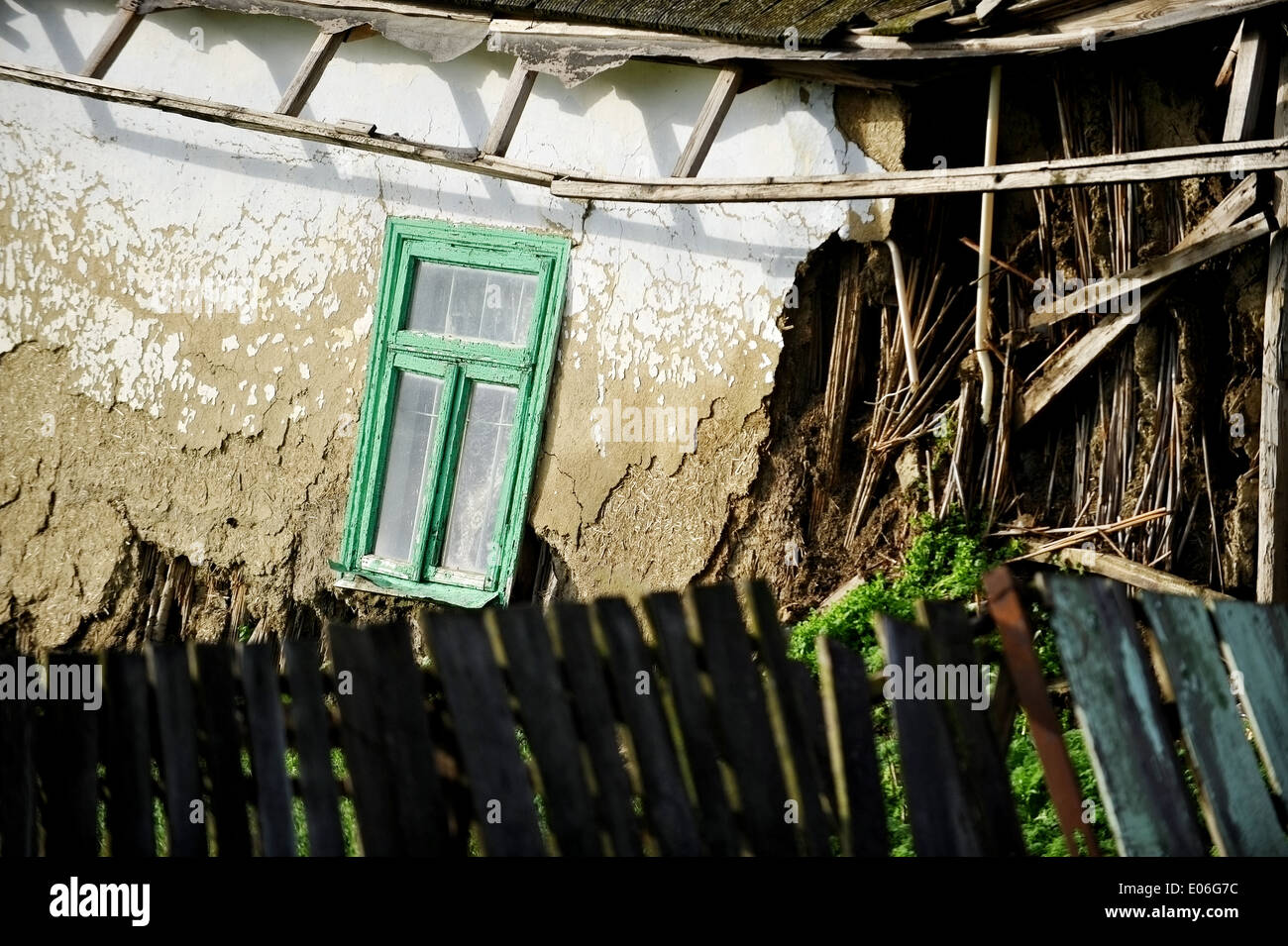 Old damaged hi-res stock photography and images - Alamy