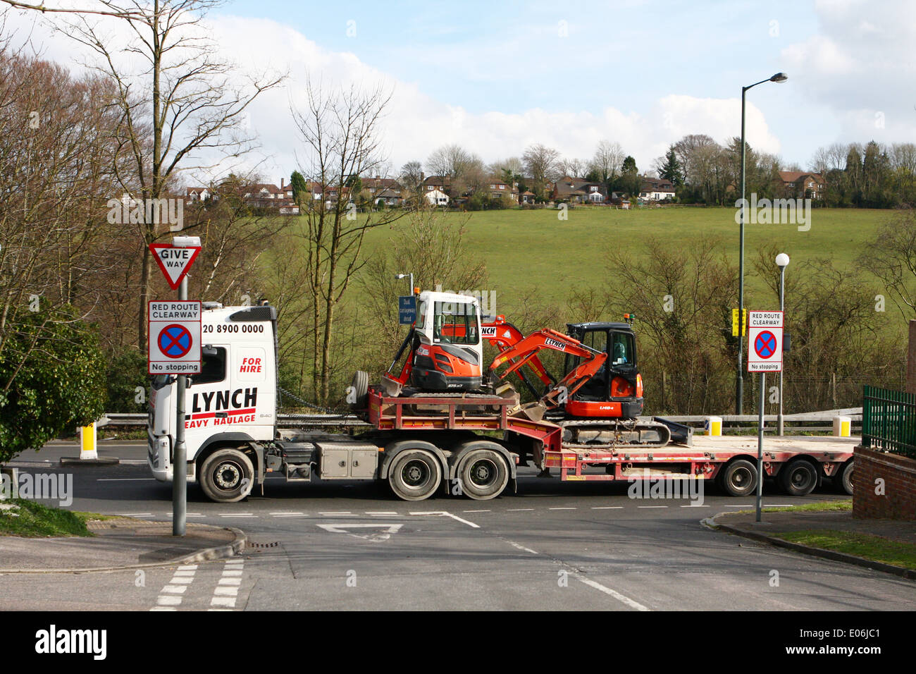 Heavy goods vehicle side view hi-res stock photography and images - Alamy