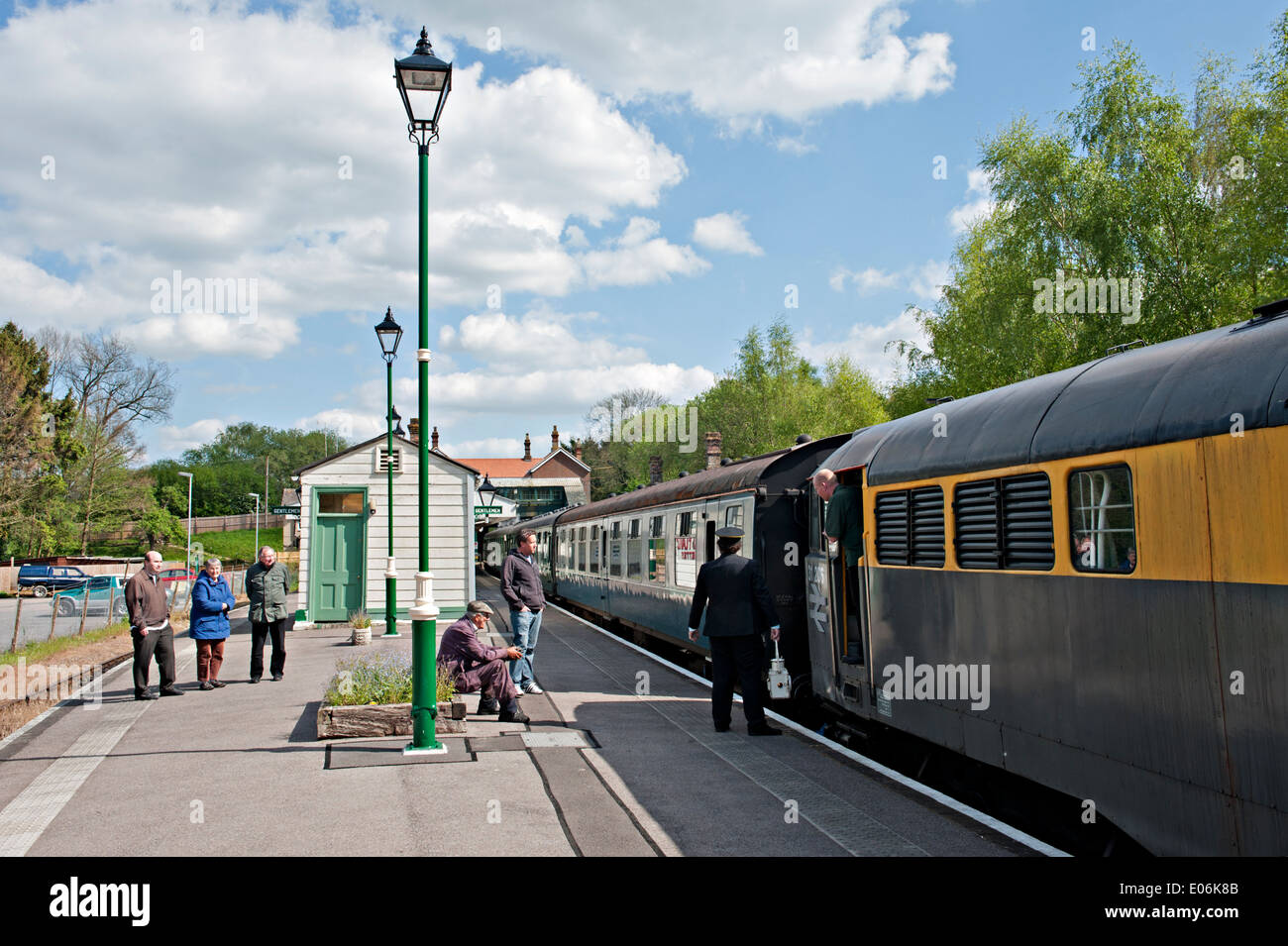 Eridge rail station hi-res stock photography and images - Alamy