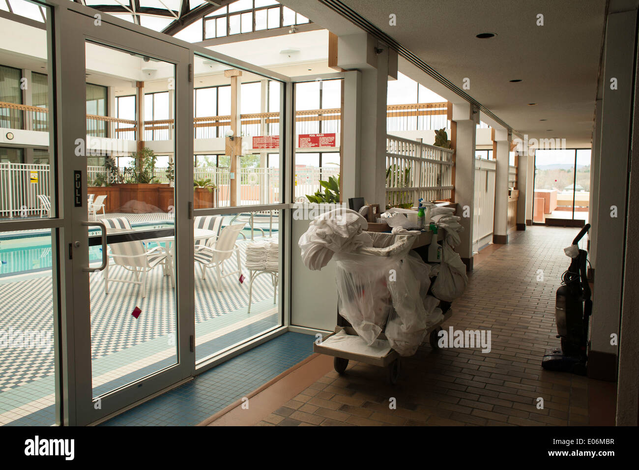 Linen carts hi-res stock photography and images - Alamy