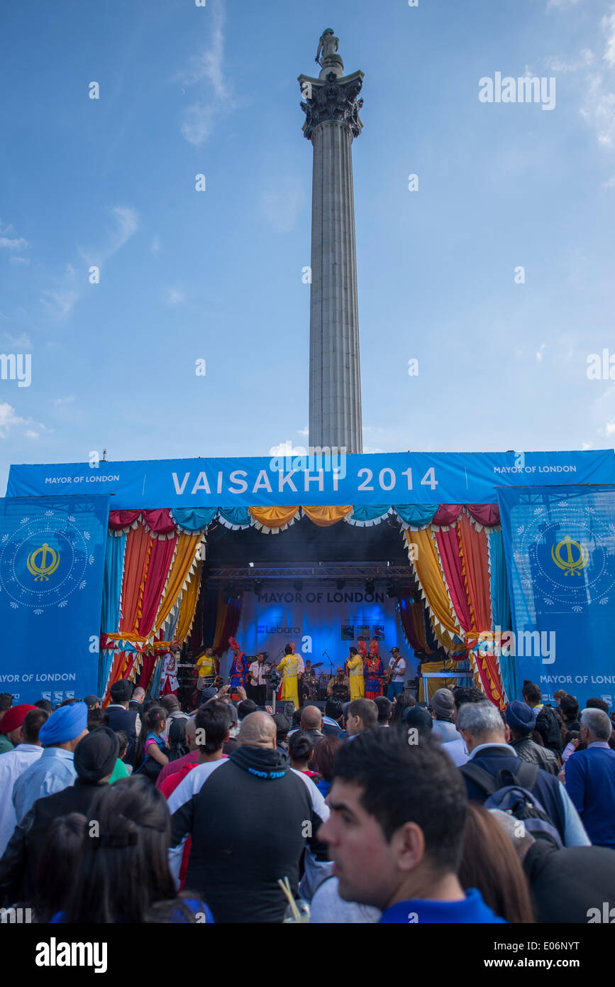 Nelsons column spring festival hi-res stock photography and images - Alamy