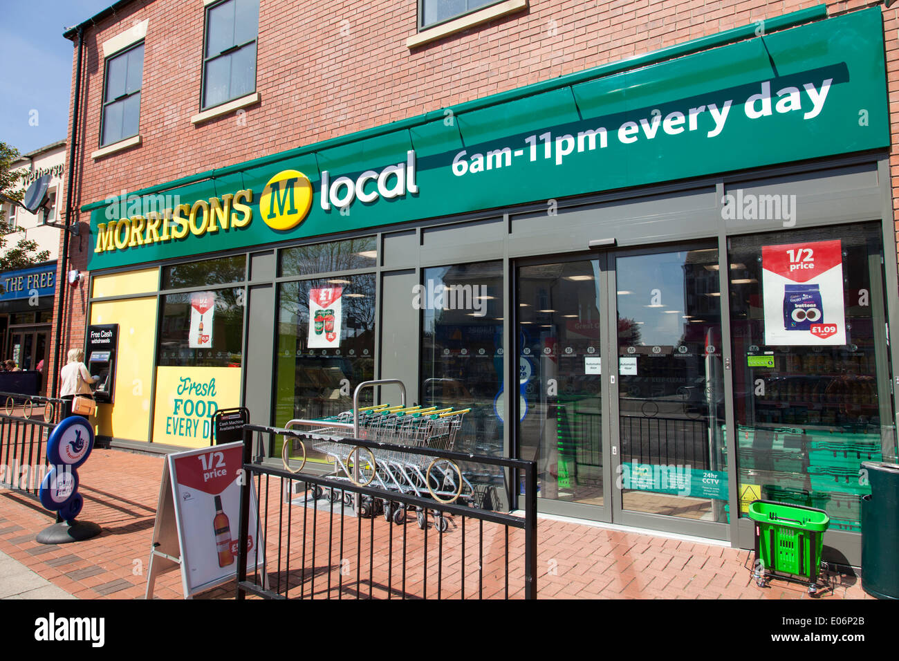 Morrisons local supermarket hi-res stock photography and images - Alamy