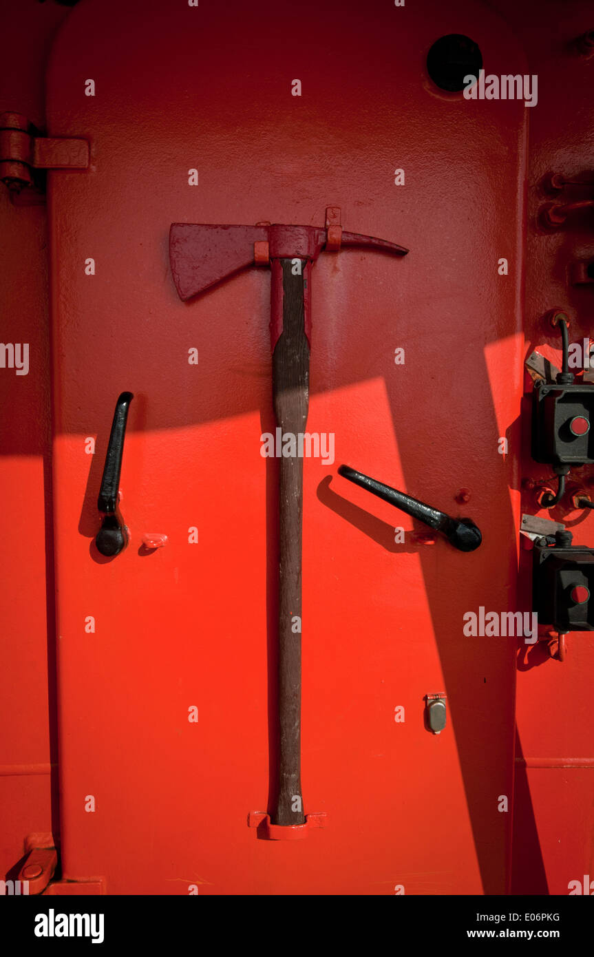 Fire axe hi-res stock photography and images - Alamy