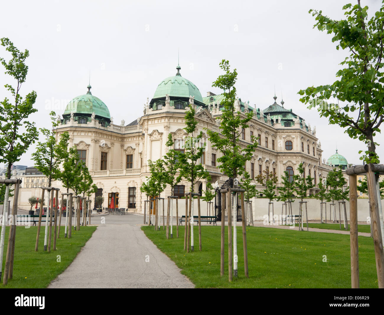 Belvedere palace in Vienna Austria, a place to wonder at buildings ...