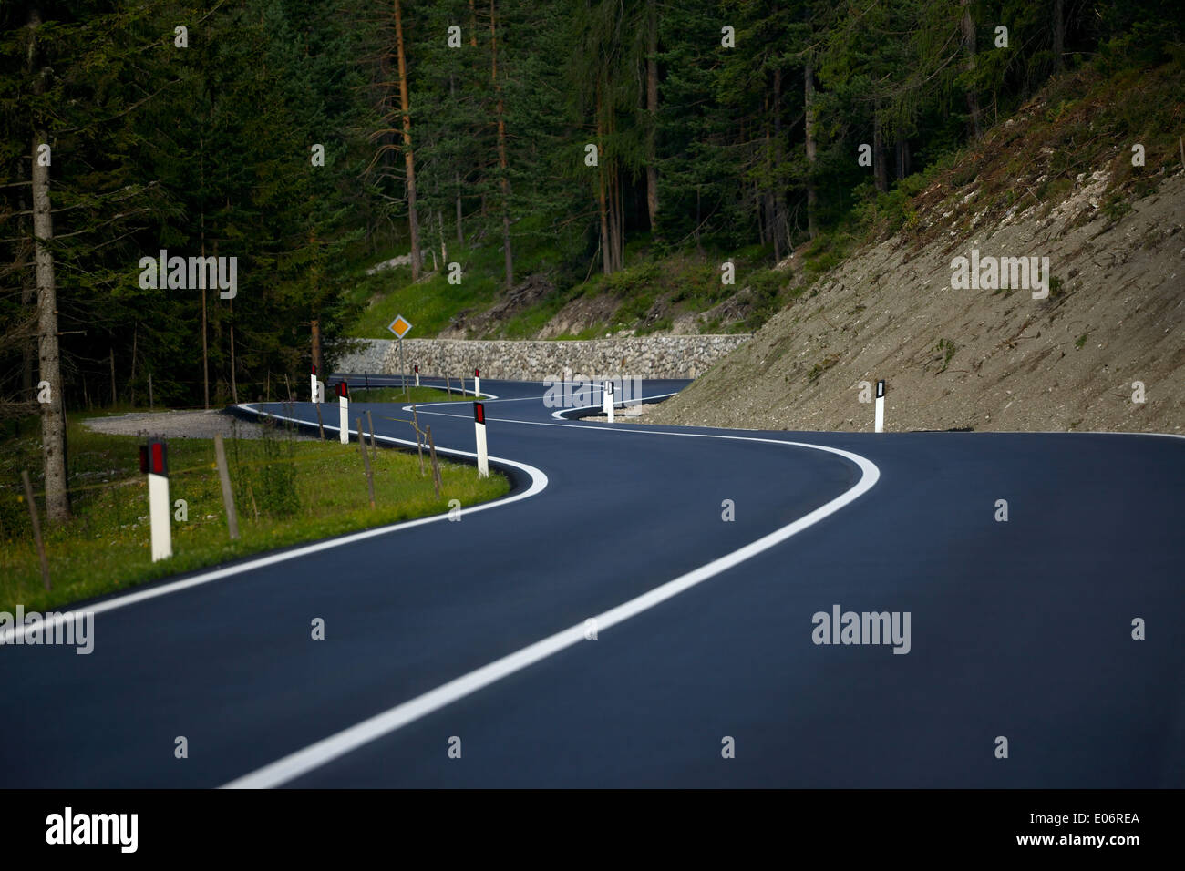 Asphalt direction winding road hi-res stock photography and images - Alamy