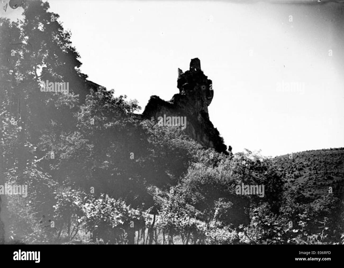 A photograph from June 24, 1902 showing the donjon (keep) of Penne ...