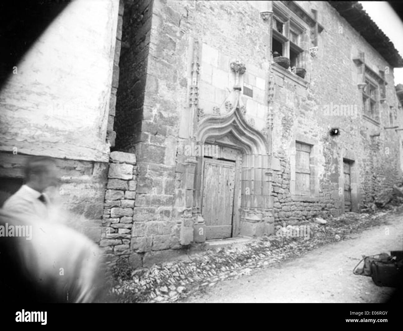This image shows the pointed arch doorway (porte ogivale) at Bruniquel ...