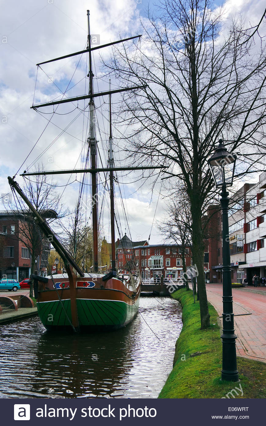 Two Masted Ship Stock Photos & Two Masted Ship Stock Images - Alamy