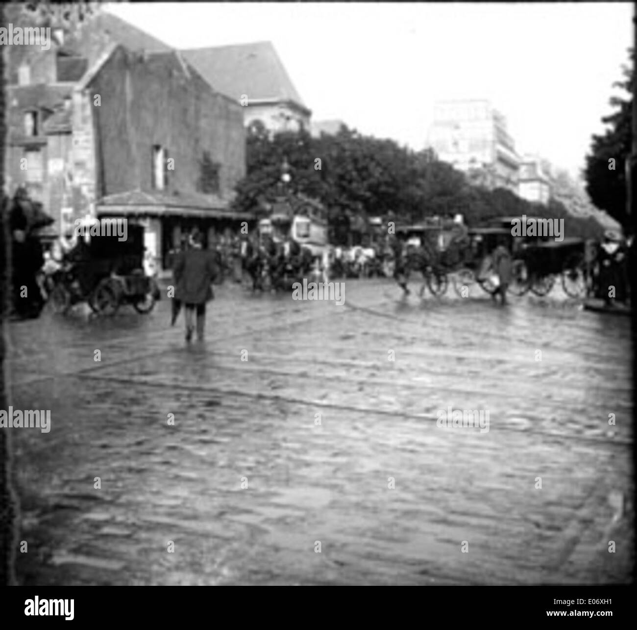 Paris pluie hi-res stock photography and images - Alamy