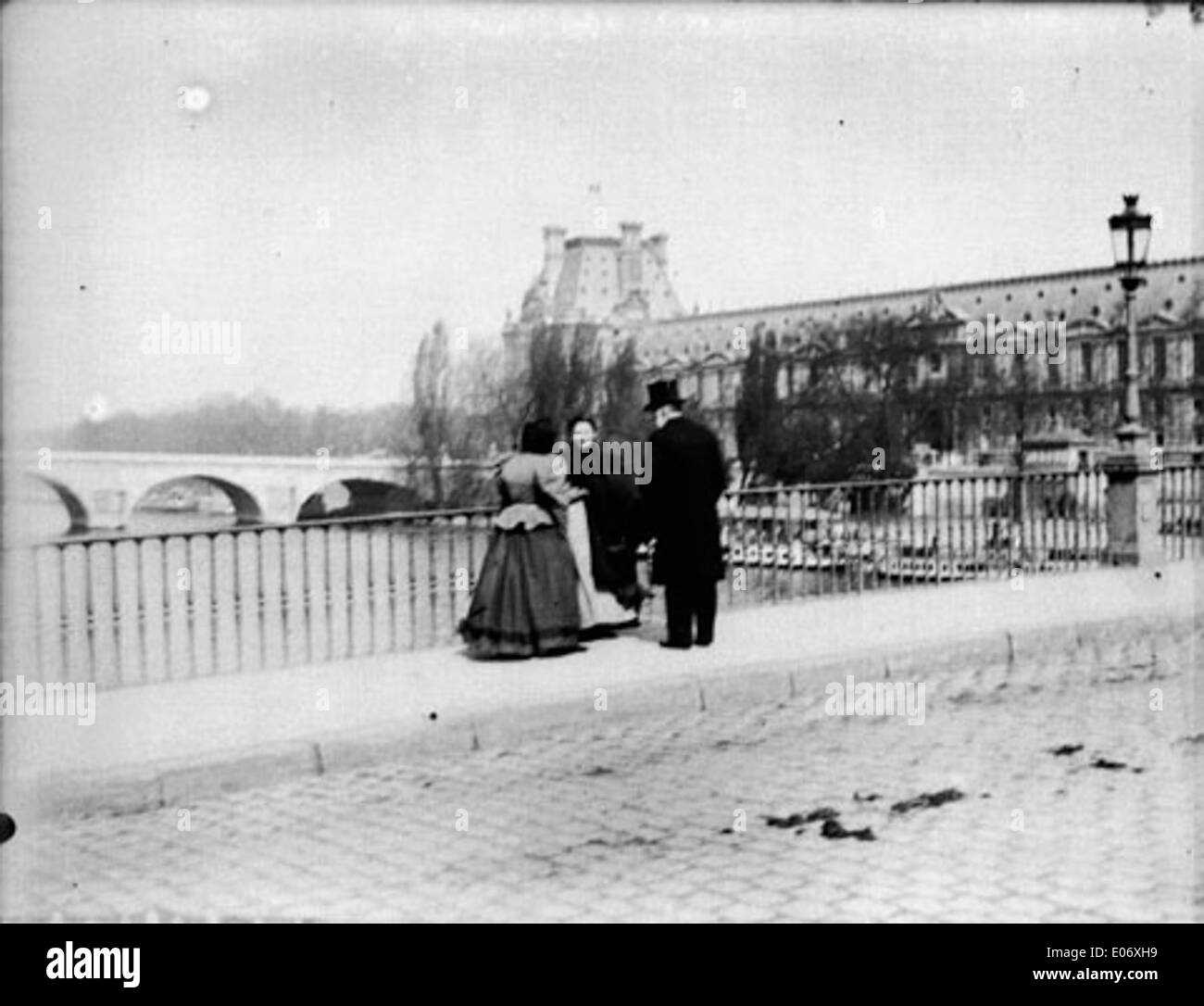 This photograph from April 1898 captures a casual conversation taking ...