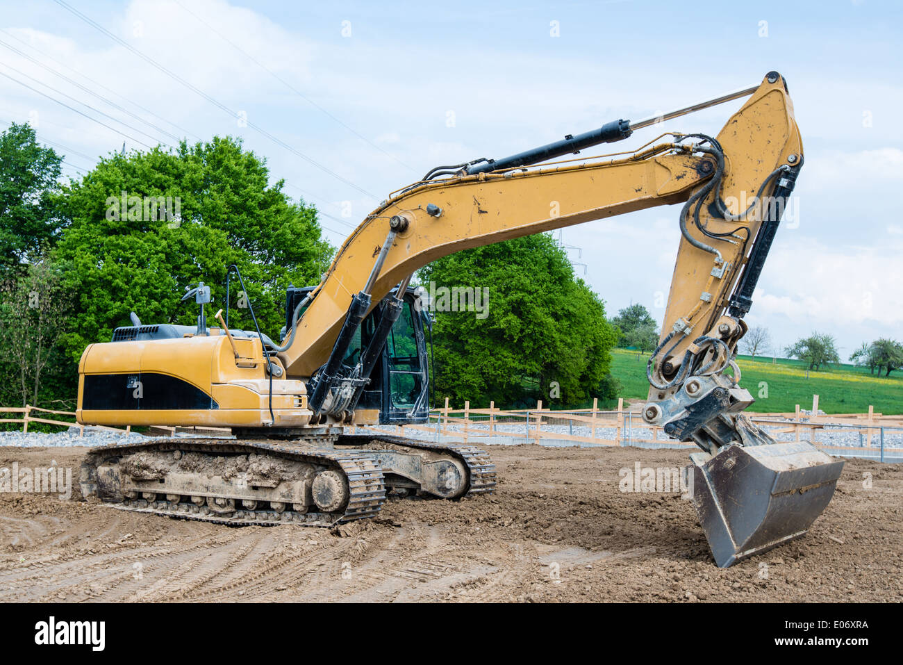 Big excavator hi-res stock photography and images - Alamy