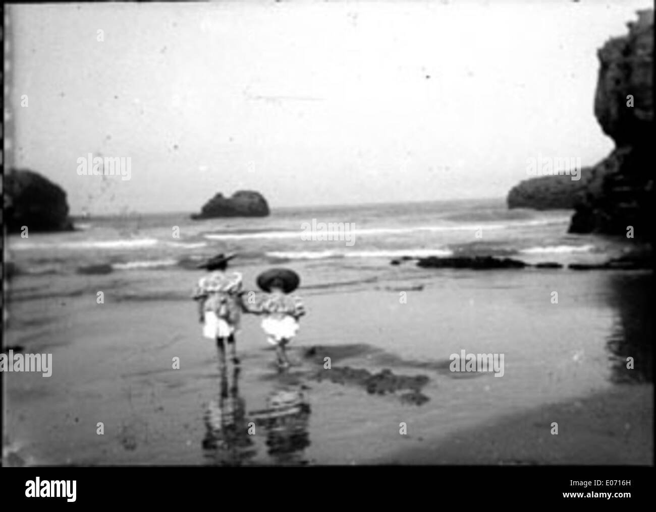 Enfants sur la plage hi-res stock photography and images - Alamy