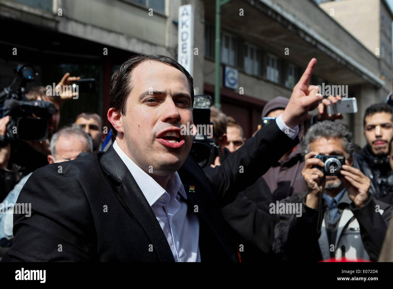 Brussels, Belgium. 04 May 2014. Belgian MP Louis Laurent talks to the ...