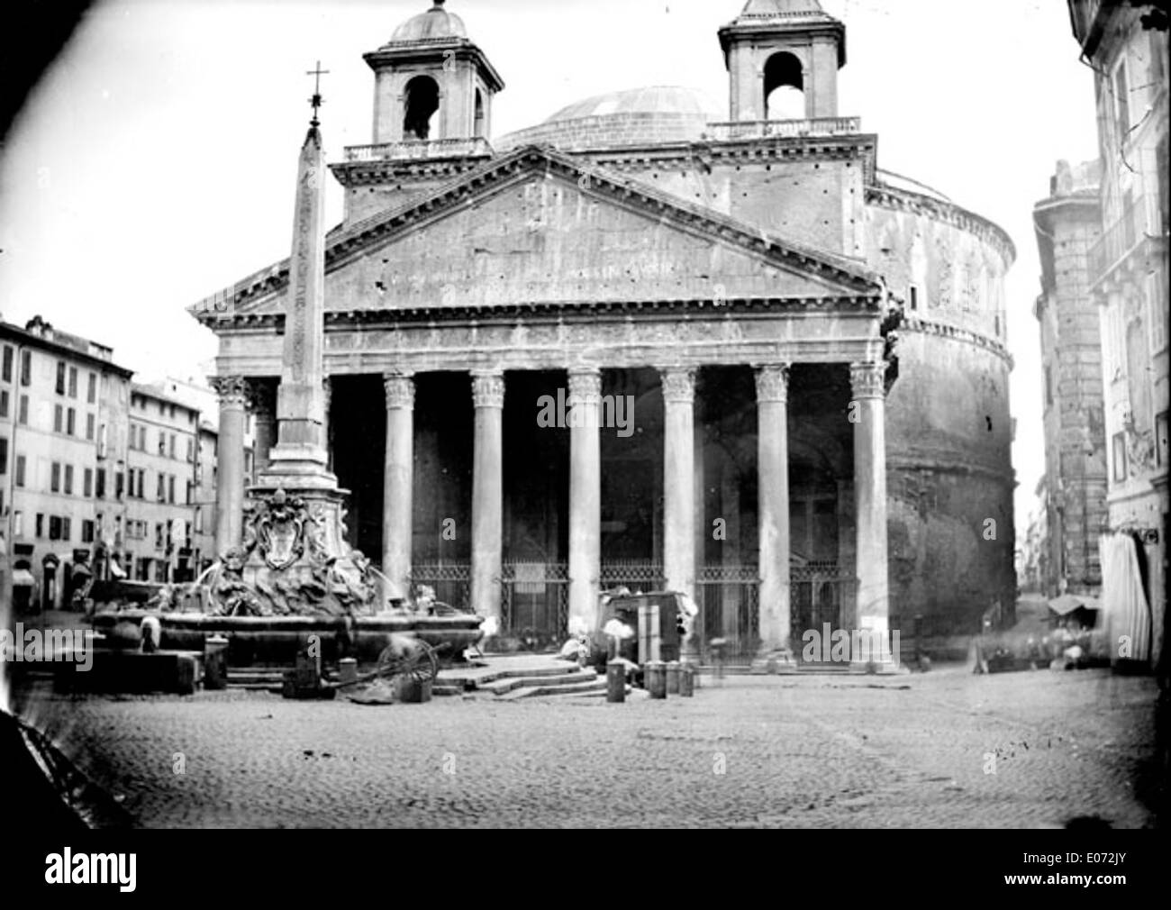 One piazza Black and White Stock Photos & Images - Alamy