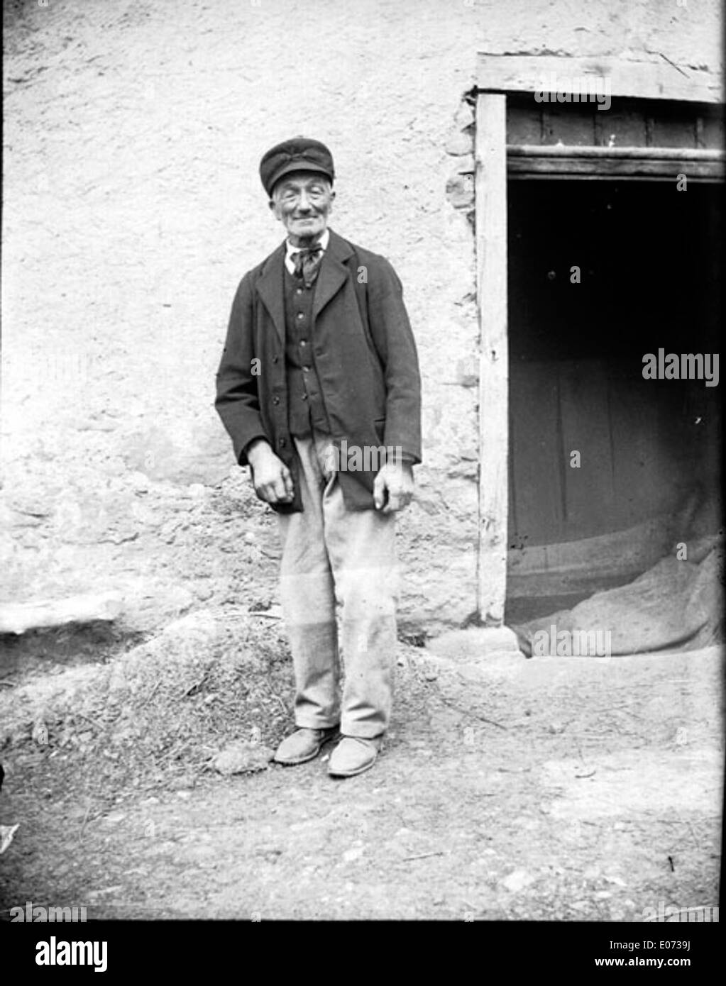 Vieux paysan hi-res stock photography and images - Alamy