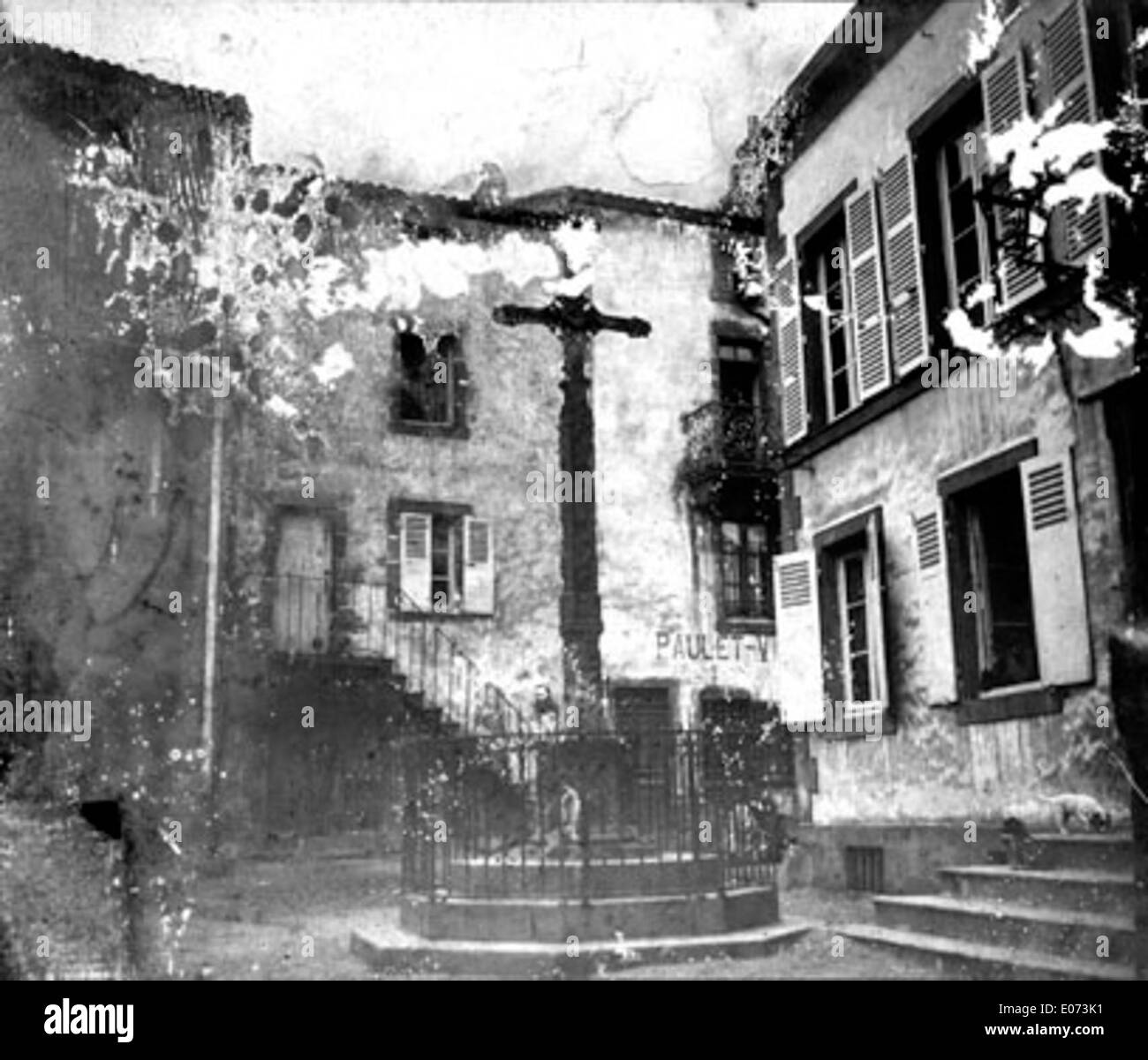 Monument small Black and White Stock Photos & Images - Alamy