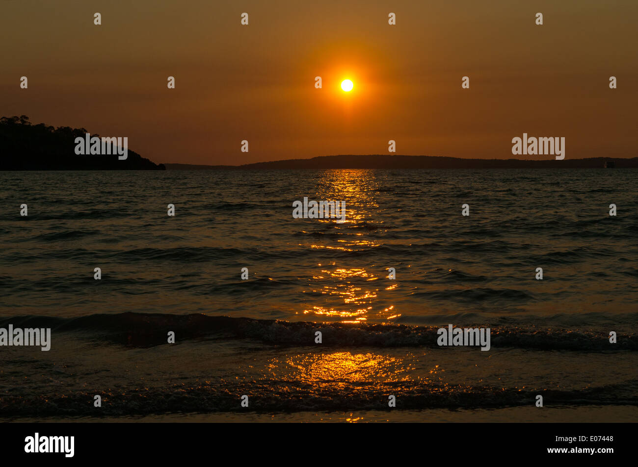Australian sunset beach scene hi-res stock photography and images - Alamy
