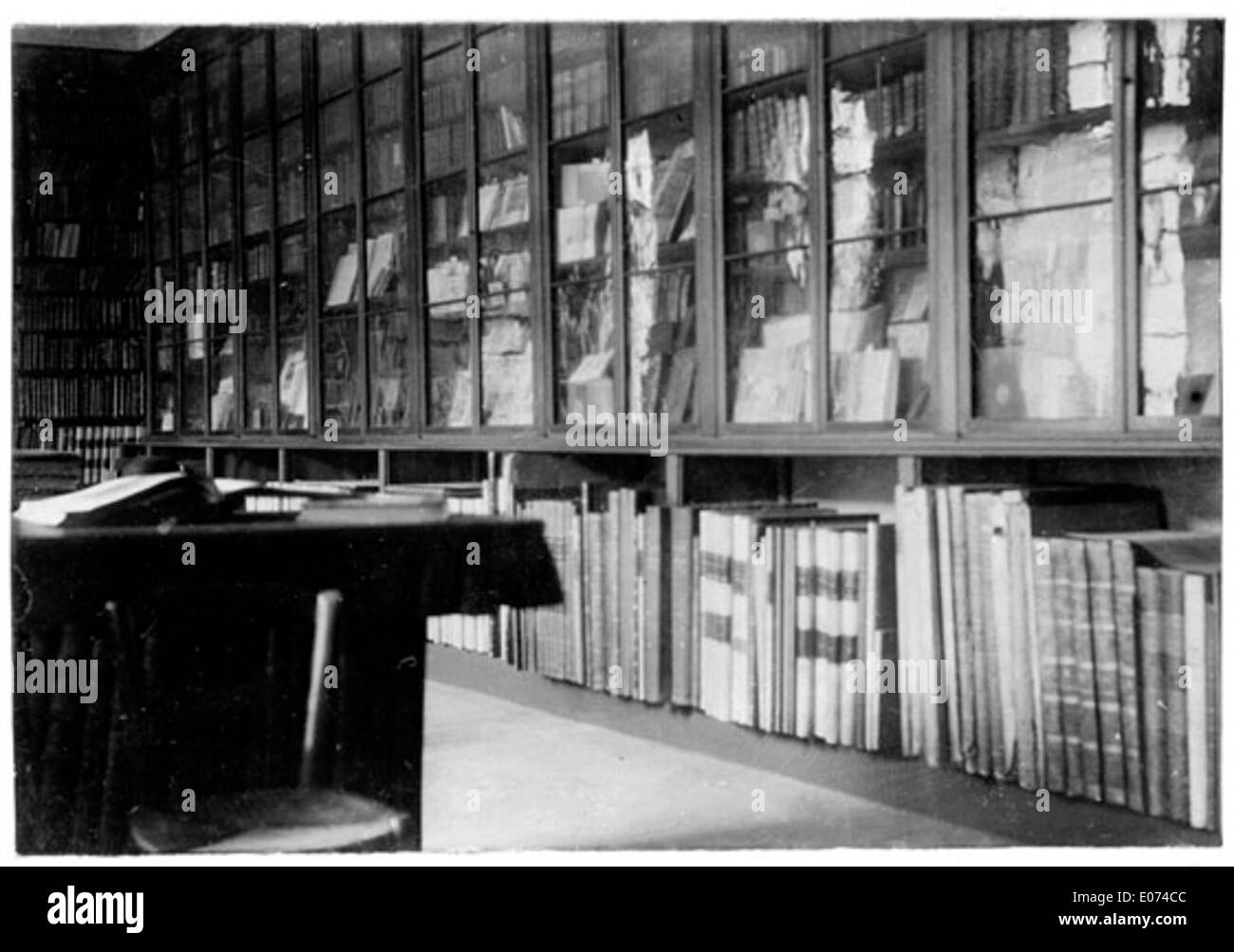 19th century library hi-res stock photography and images - Alamy