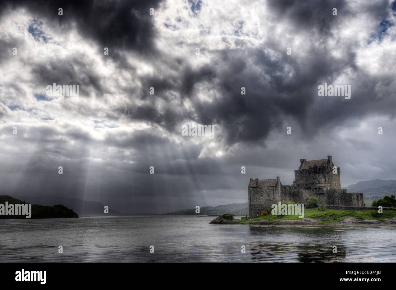 Scotland Castle Dramatic Stock Photos & Scotland Castle Dramatic Stock ...