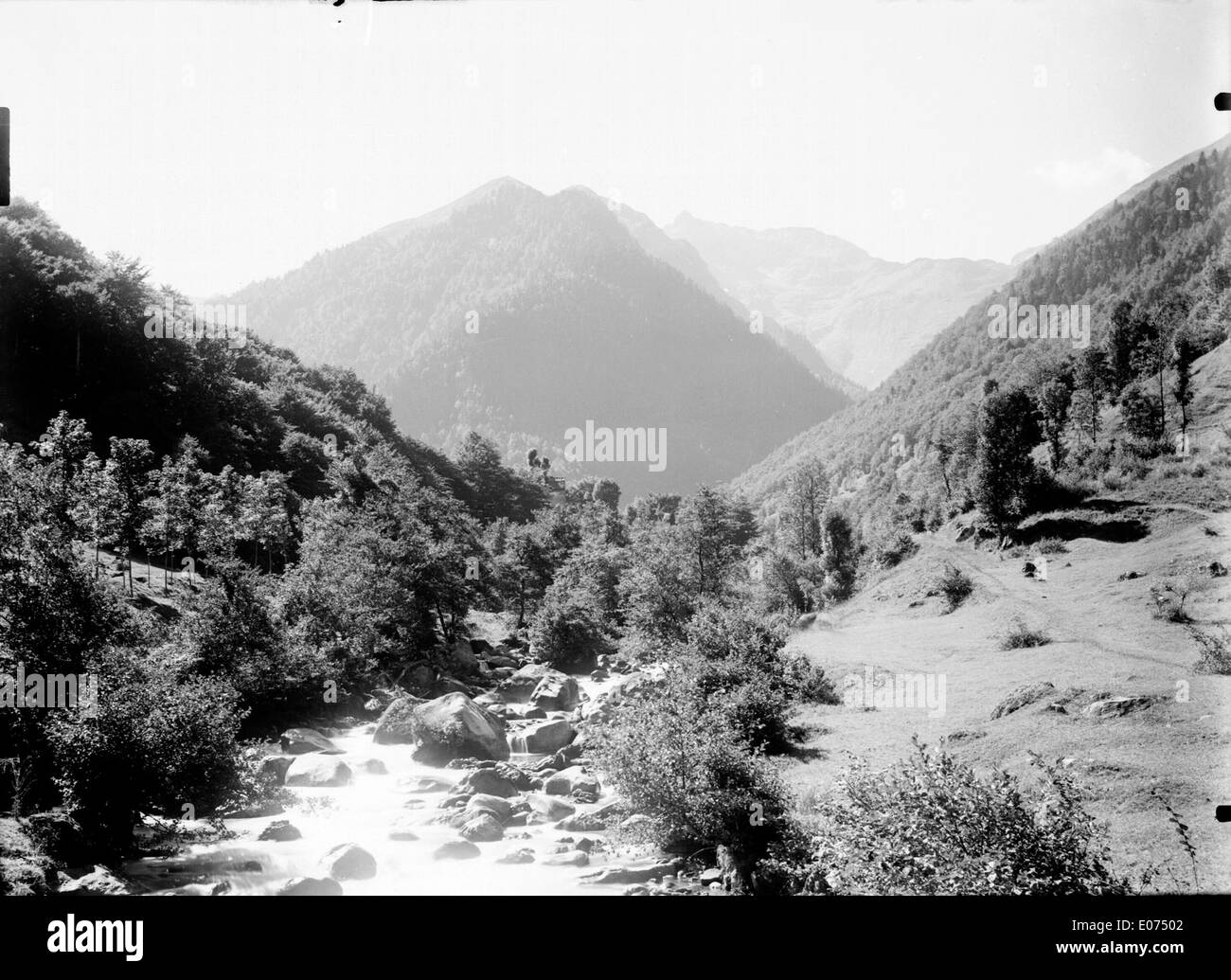 La Pique au pont de Lapadé, Luchon (environs Stock Photo - Alamy