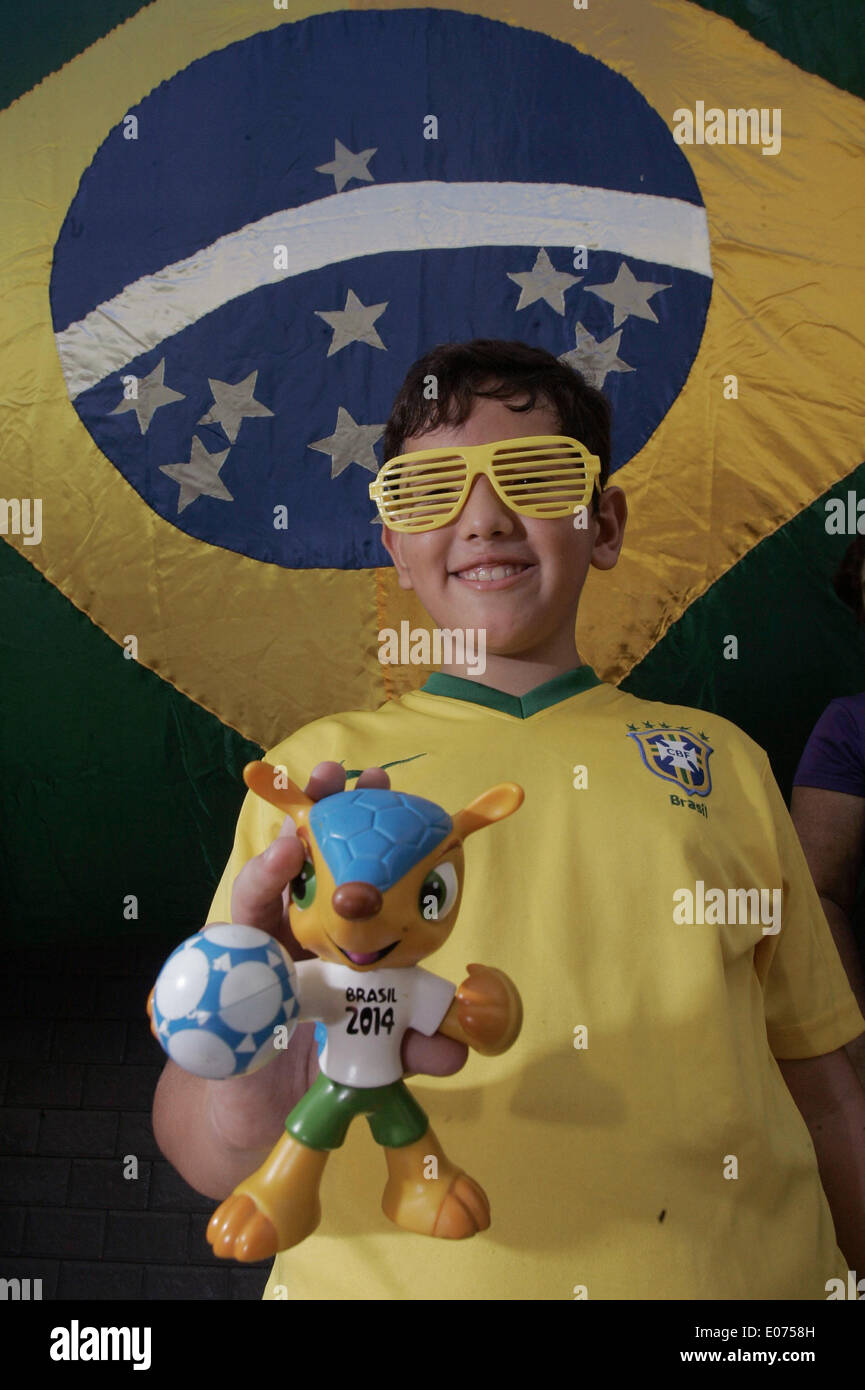 Fifa world cup brazil mascot hi-res stock photography and images - Alamy