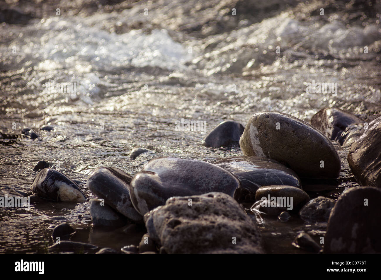 Riverside pebbles and stones hi-res stock photography and images - Alamy