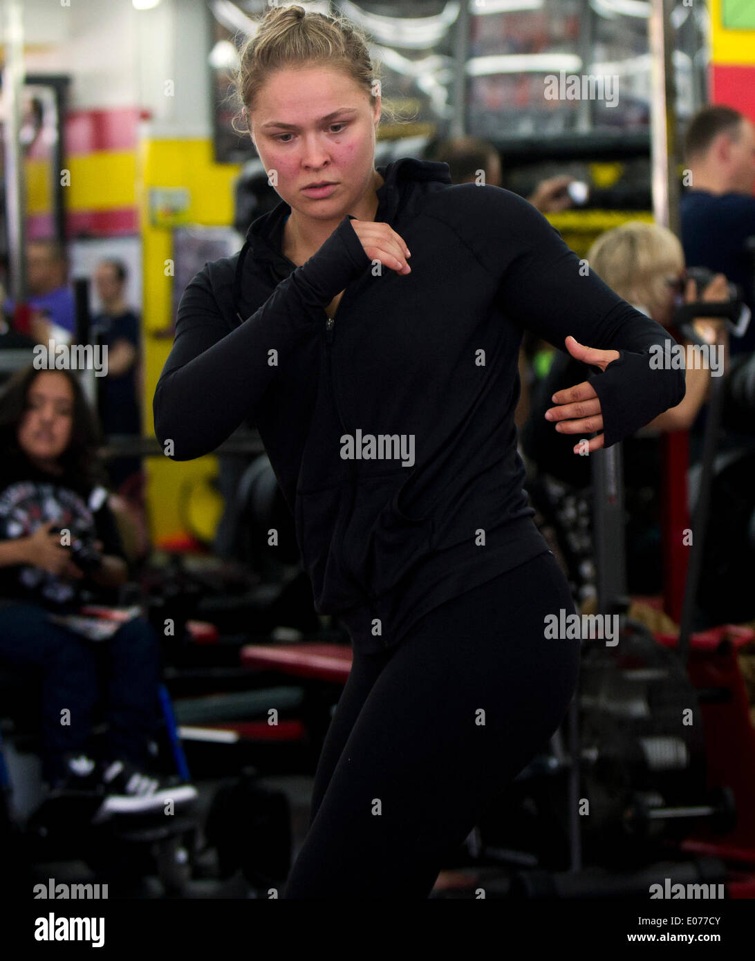 Ronda rousey training hi-res stock photography and images - Alamy