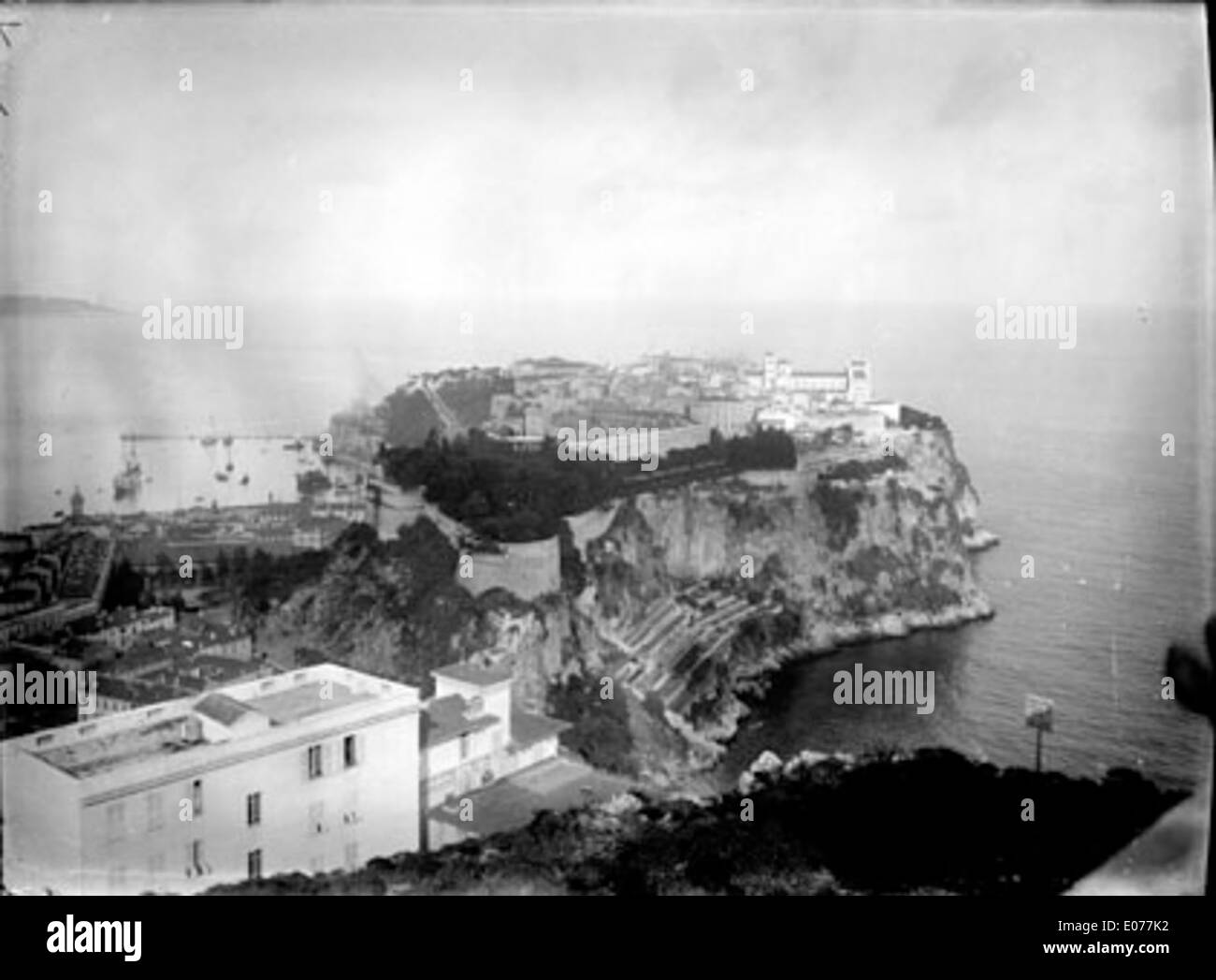 Le rocher Black and White Stock Photos & Images - Alamy