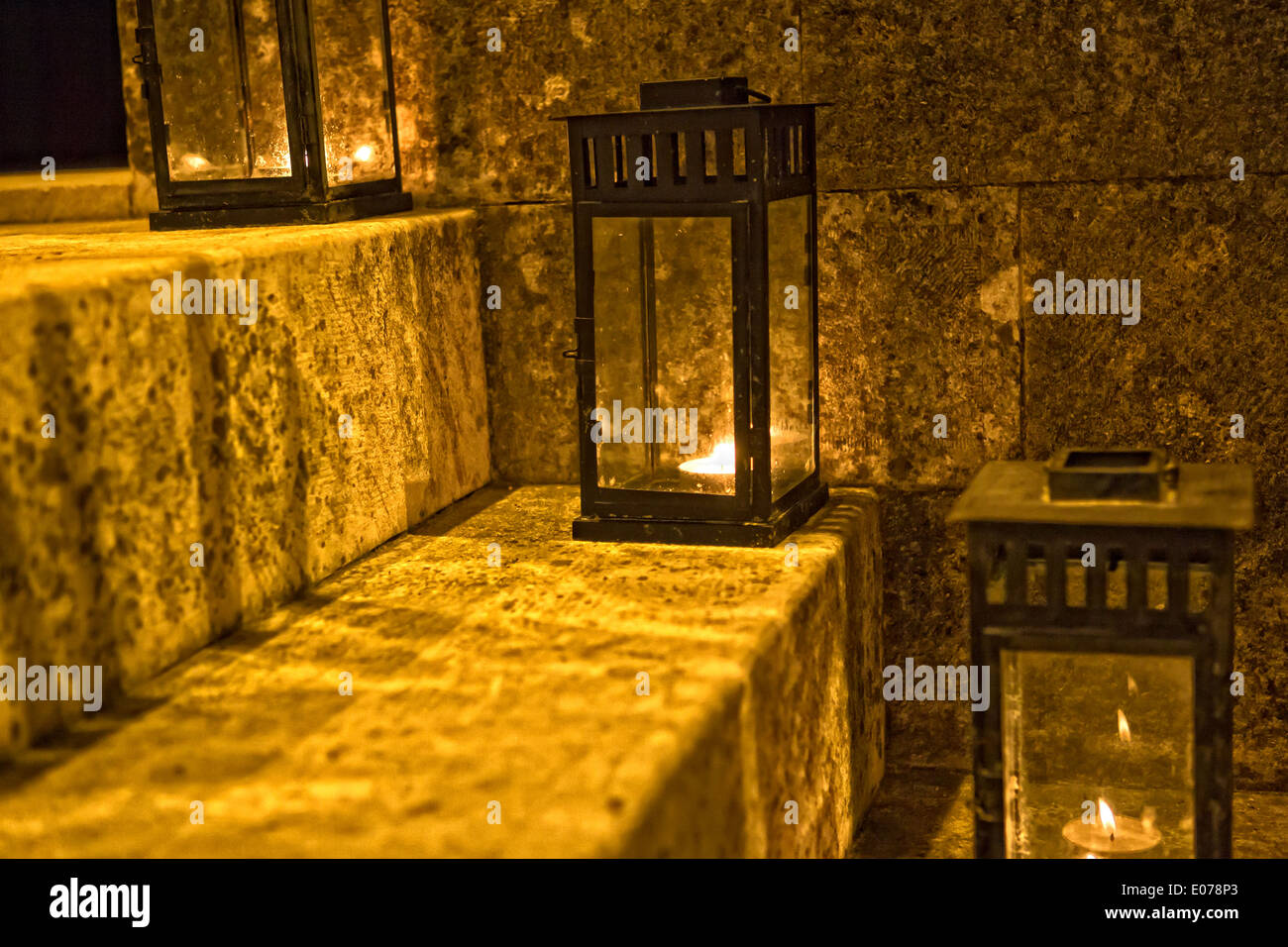 Old vintage lamp hi-res stock photography and images - Alamy