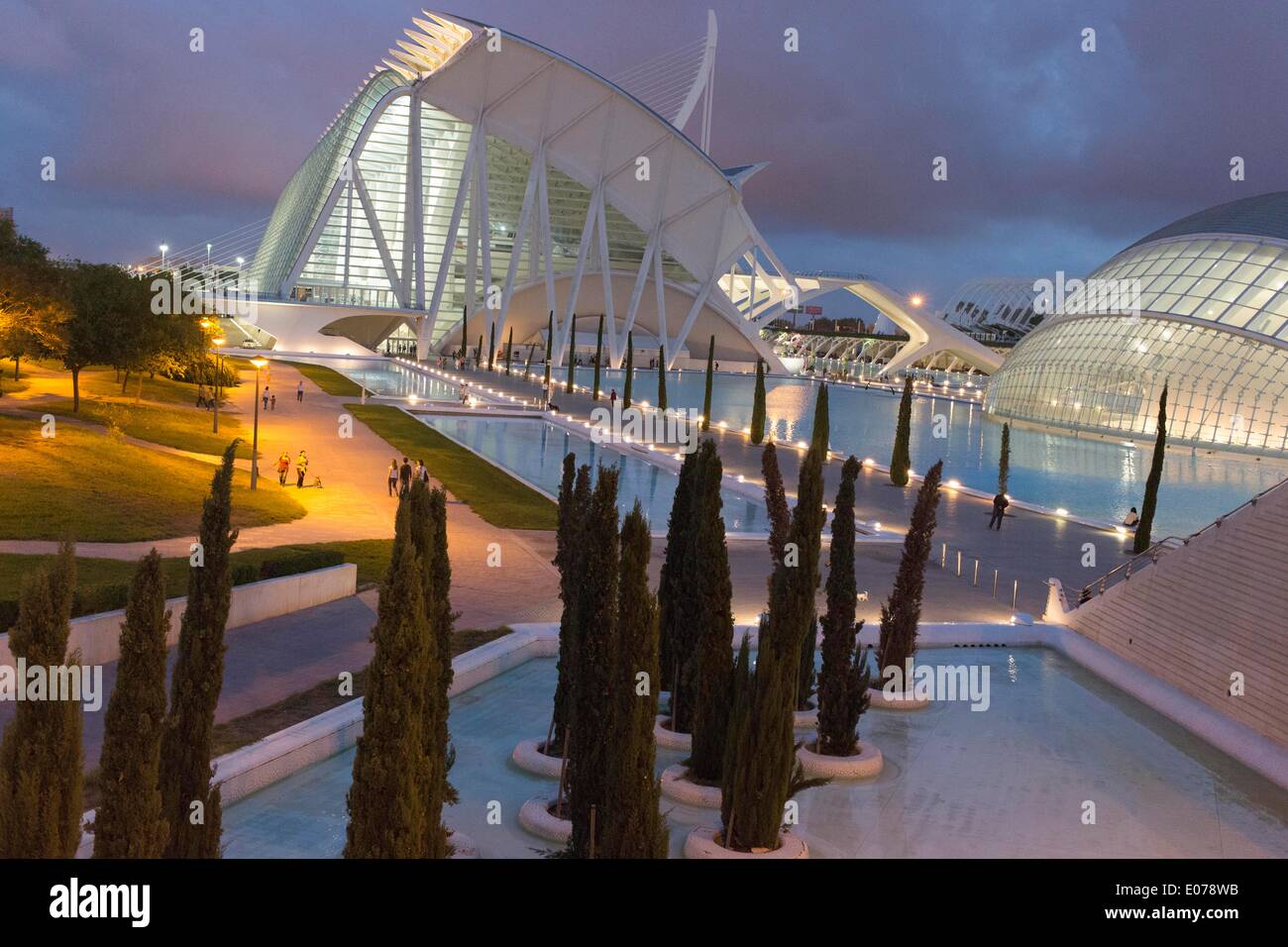 City of Arts and Science built from plans of architect Santiago ...