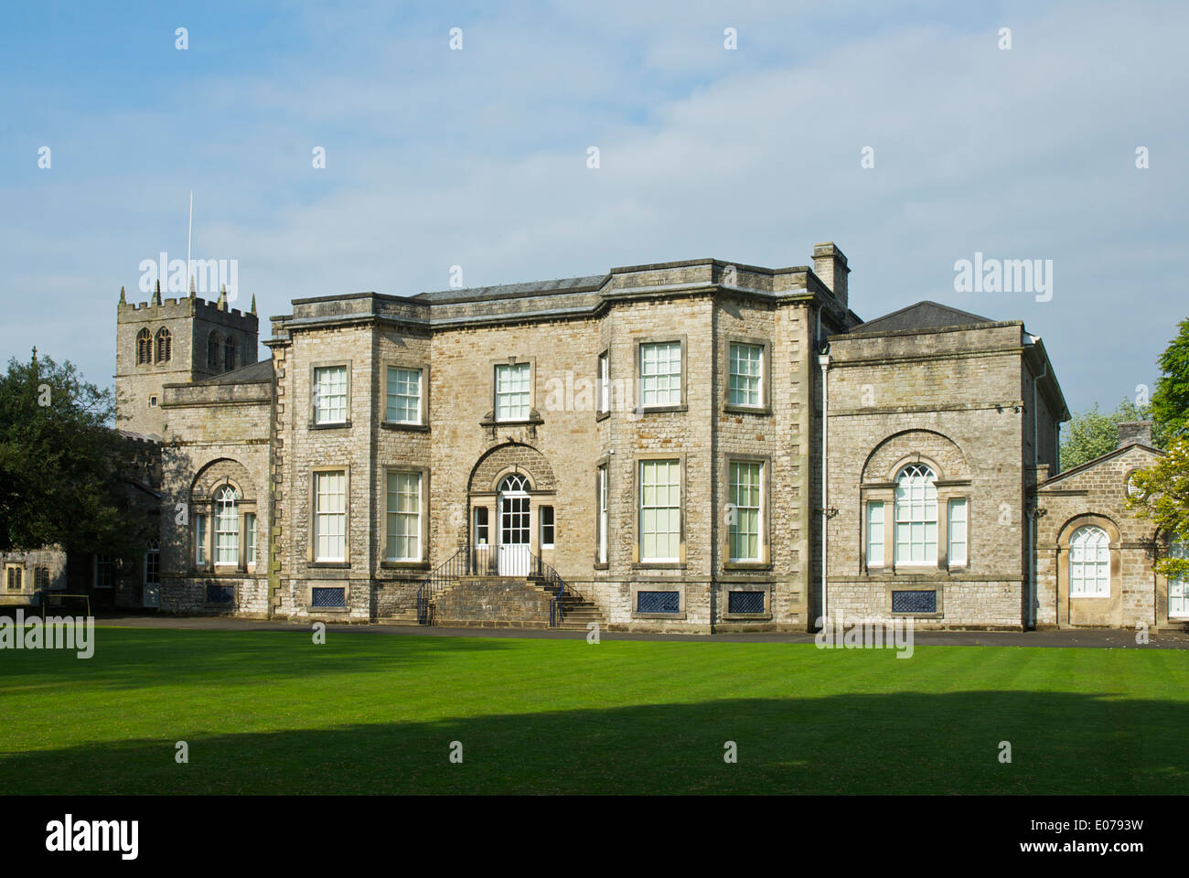 Kendal abbot hall art gallery hi-res stock photography and images - Alamy