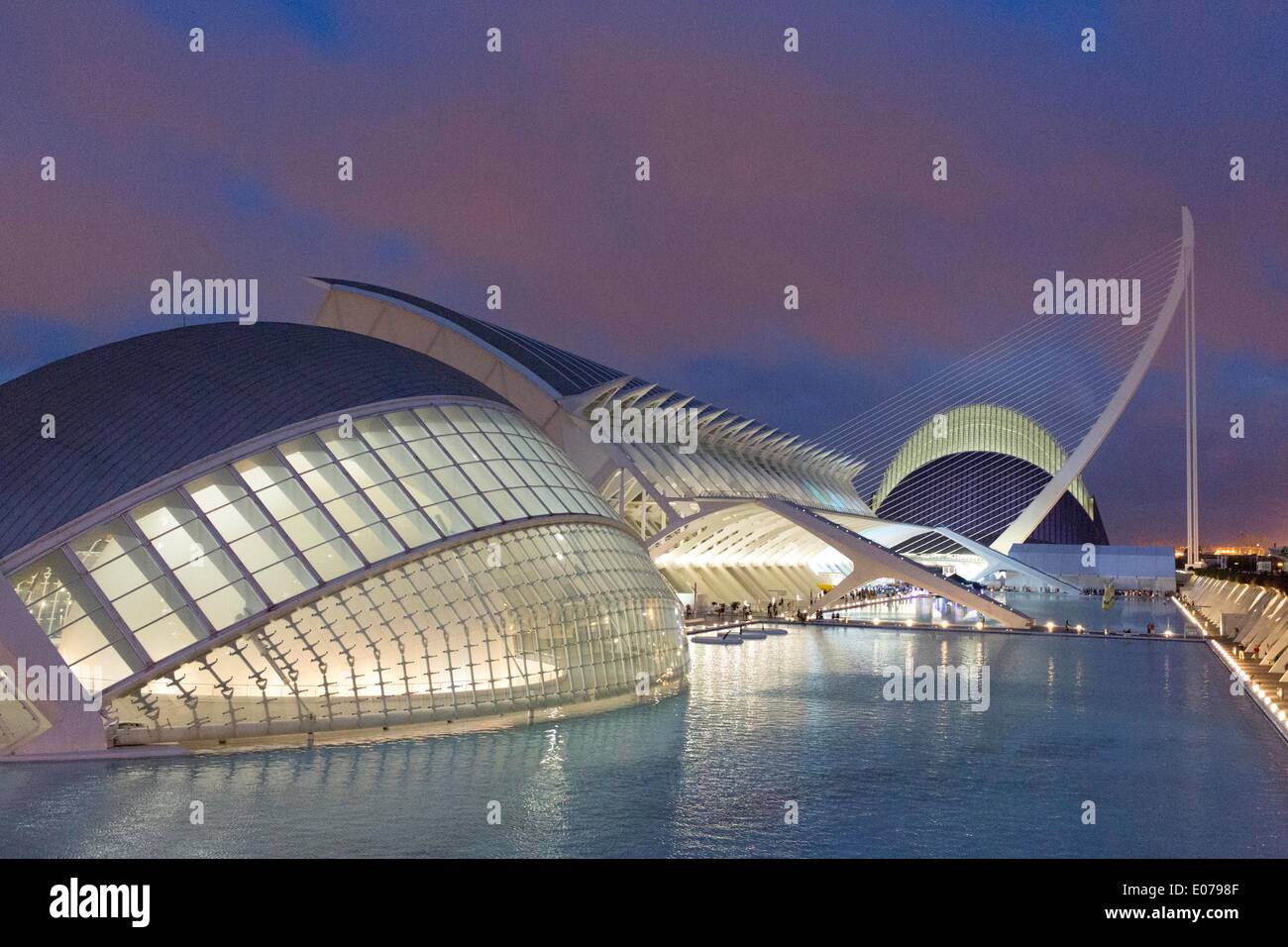 City of Arts and Science built from plans of architect Santiago ...