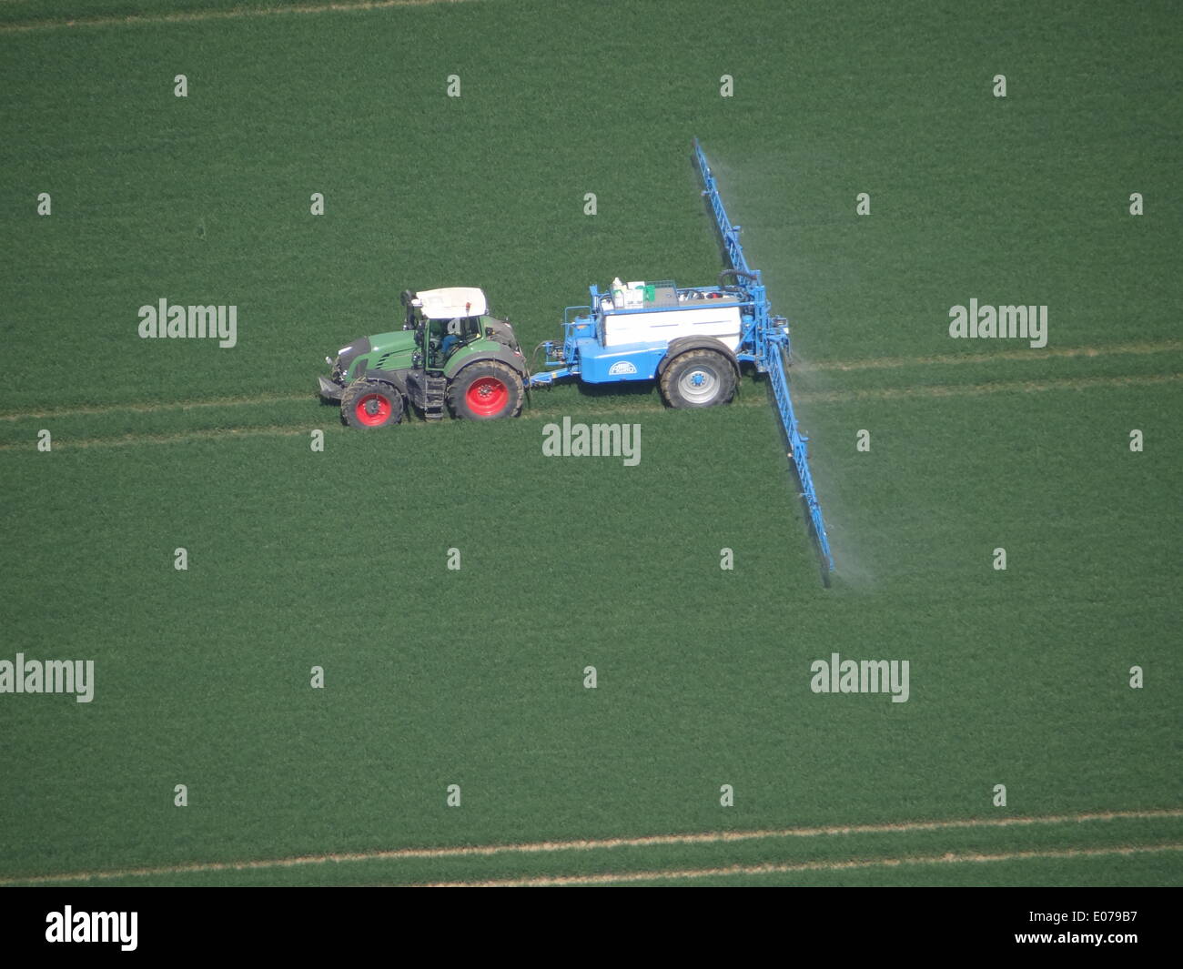 Traktor luftbild hi-res stock photography and images - Alamy