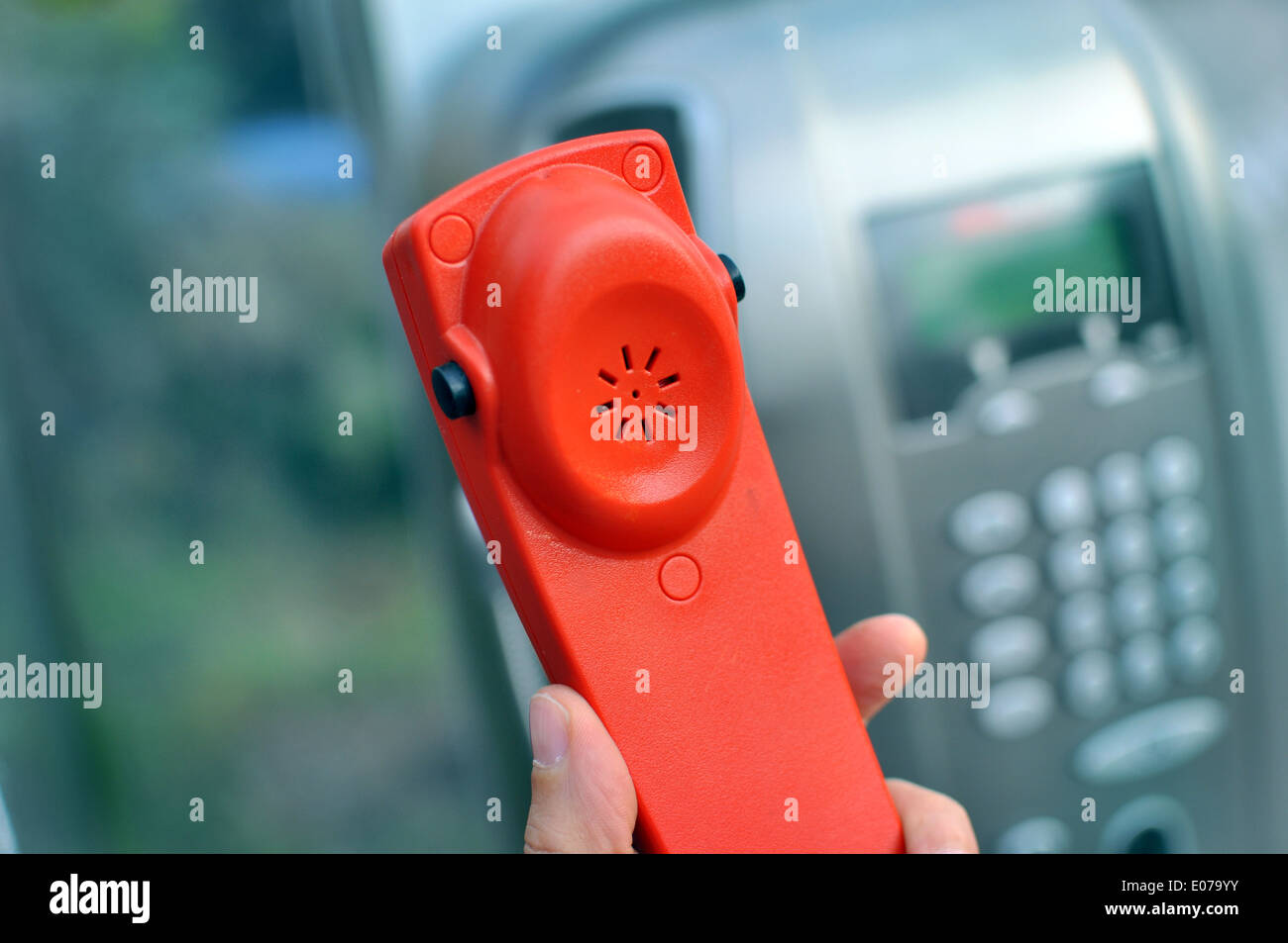 Red handset hi-res stock photography and images - Alamy
