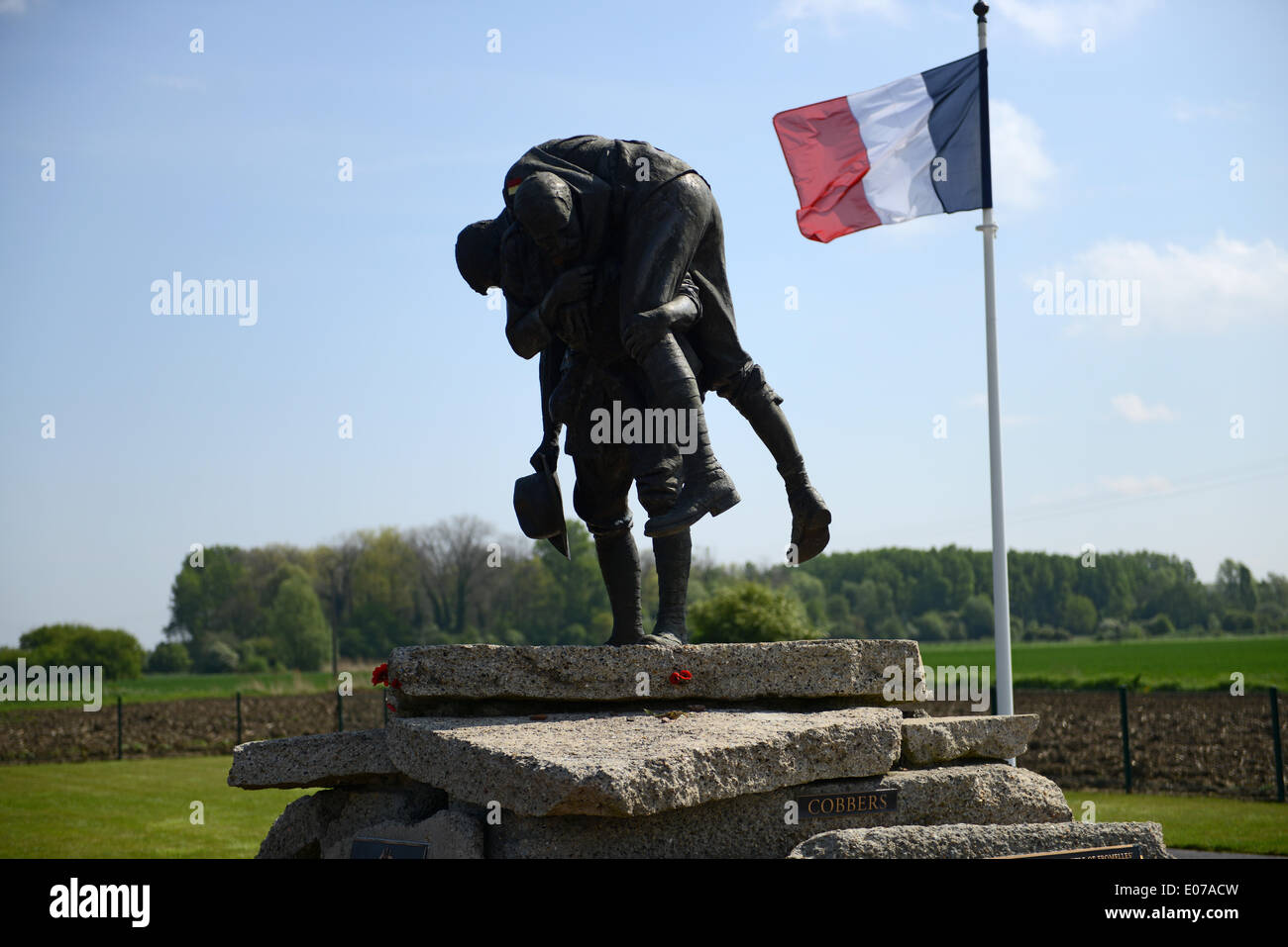 CobberÂ s statue with french flag at Australian Memorial Park in ...