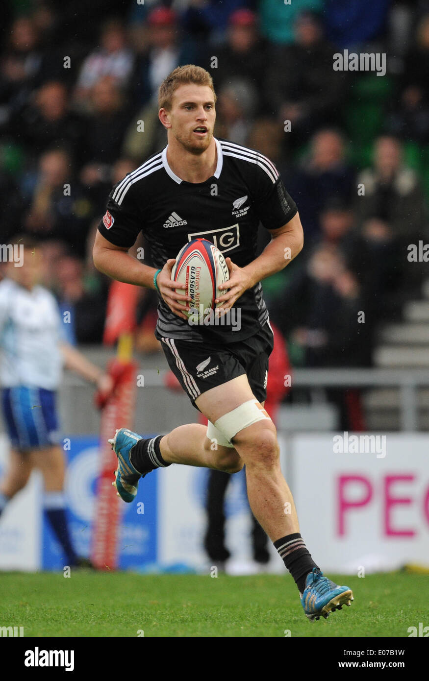 Glasgow, Scotland, UK. 4th May 2014. Scott Curry of New Zealand during ...